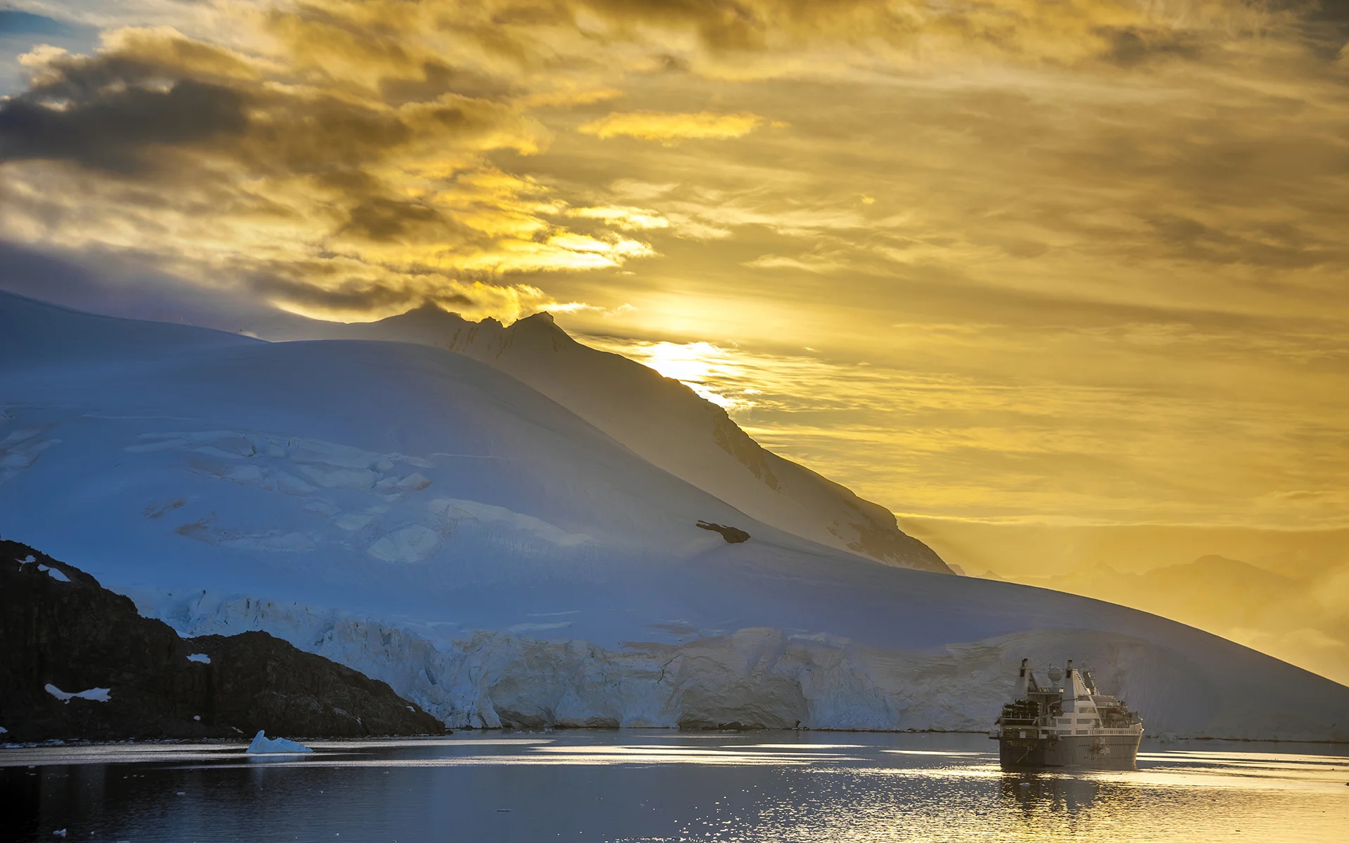 Albert's Antarctica Adventure: Overnight Camping at Leith Cove ...