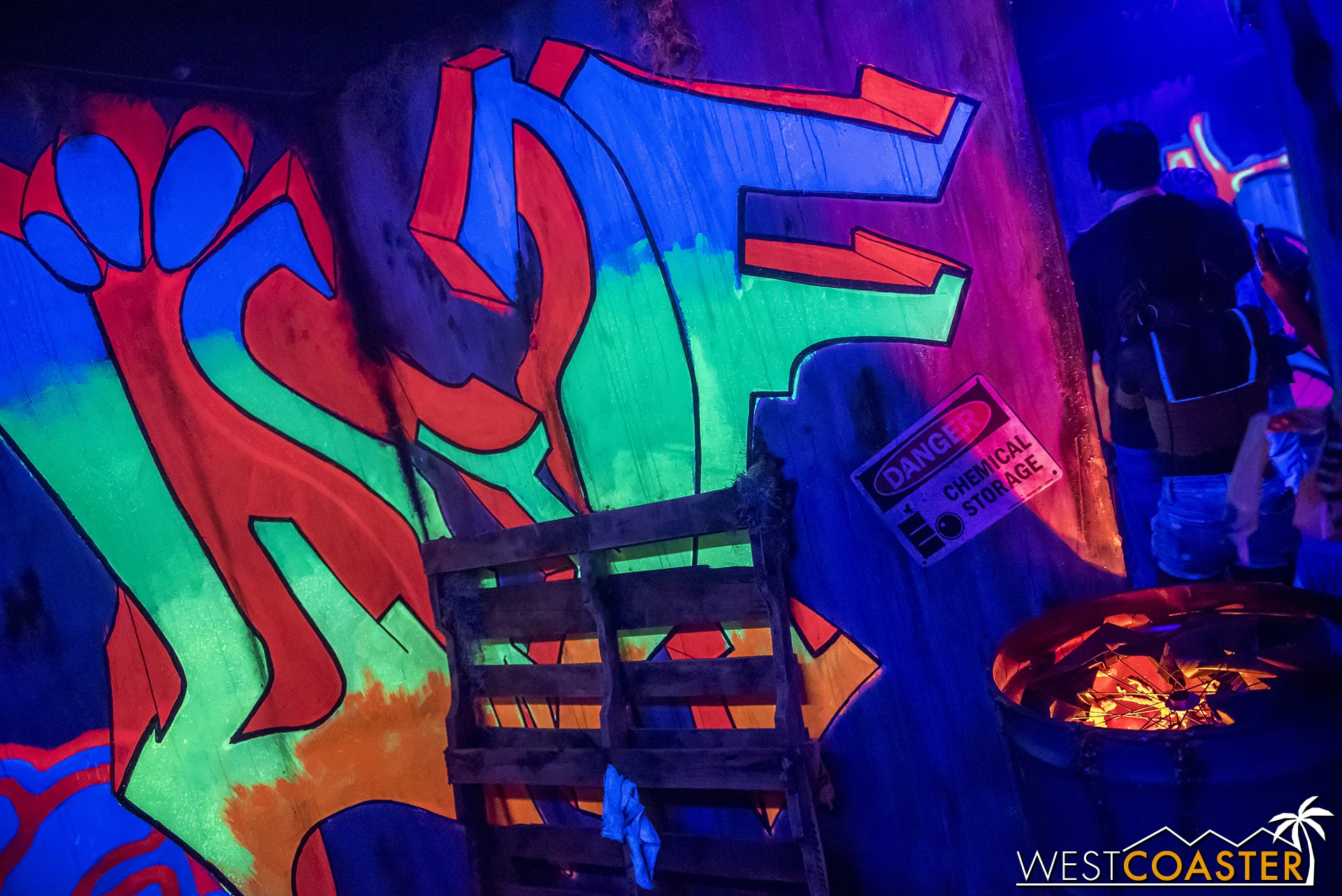 Six Flags Magic Mountain Fright Fest 2018: Mazes & Entertainment ...