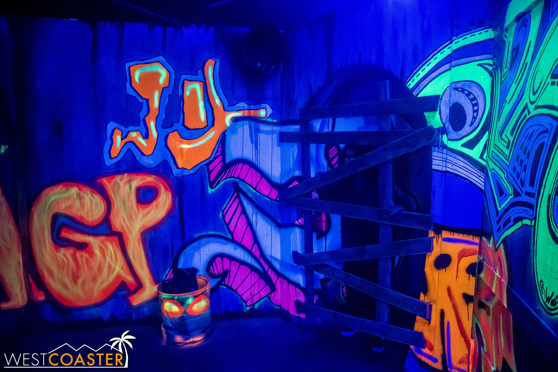 Six Flags Magic Mountain Fright Fest 2018: Mazes & Entertainment ...