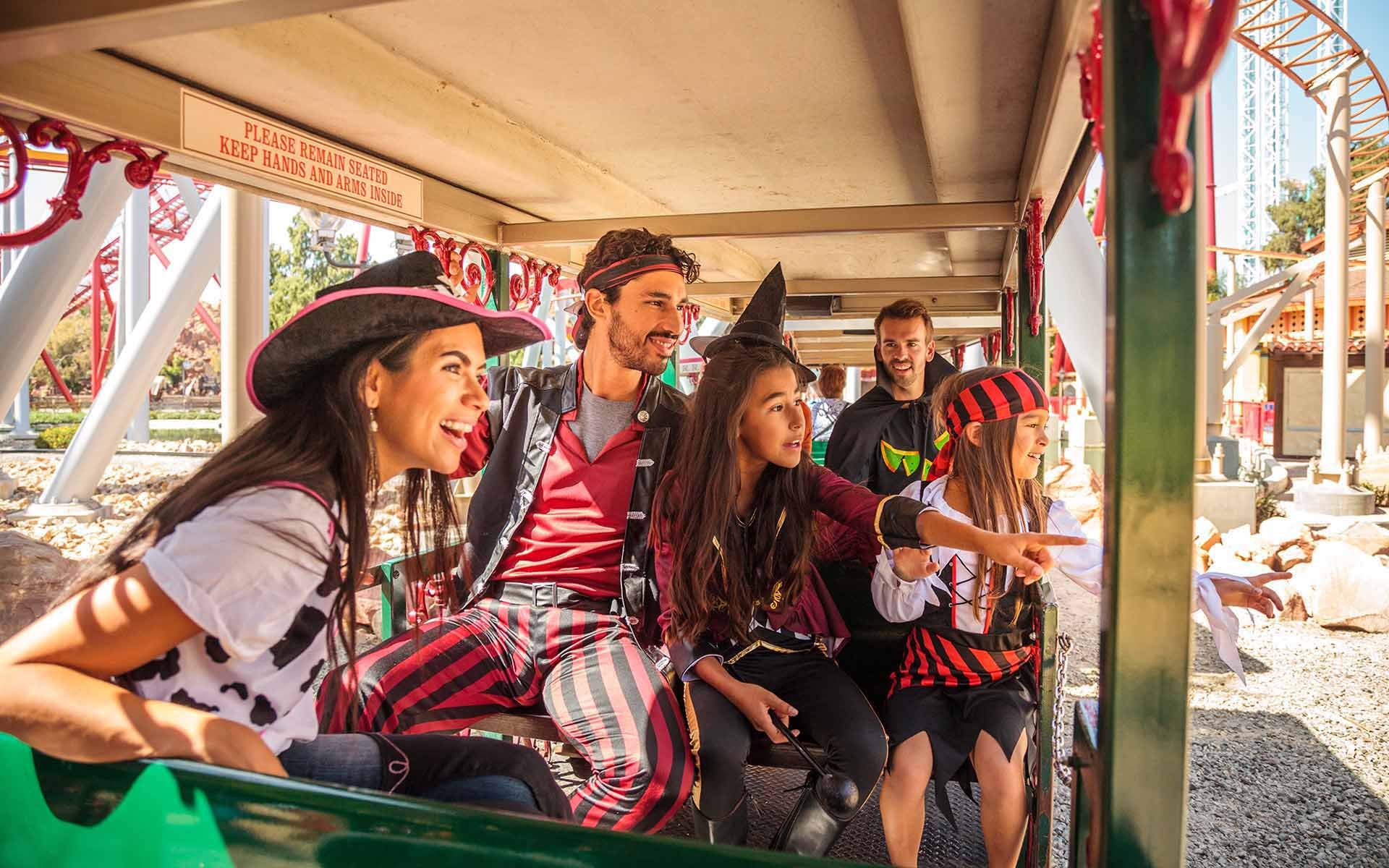 Knott's Spooky Farm Returns for 2022 — Restcoaster