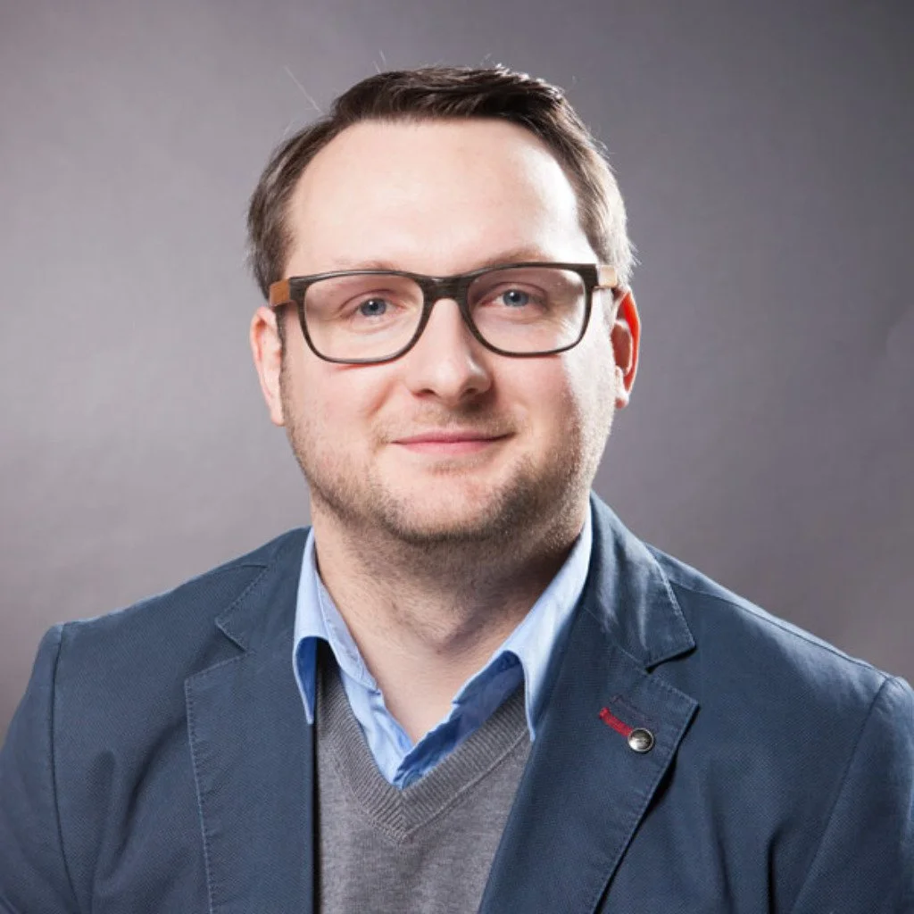 Innovation Café - creative (industries) & digital media — Industry ...