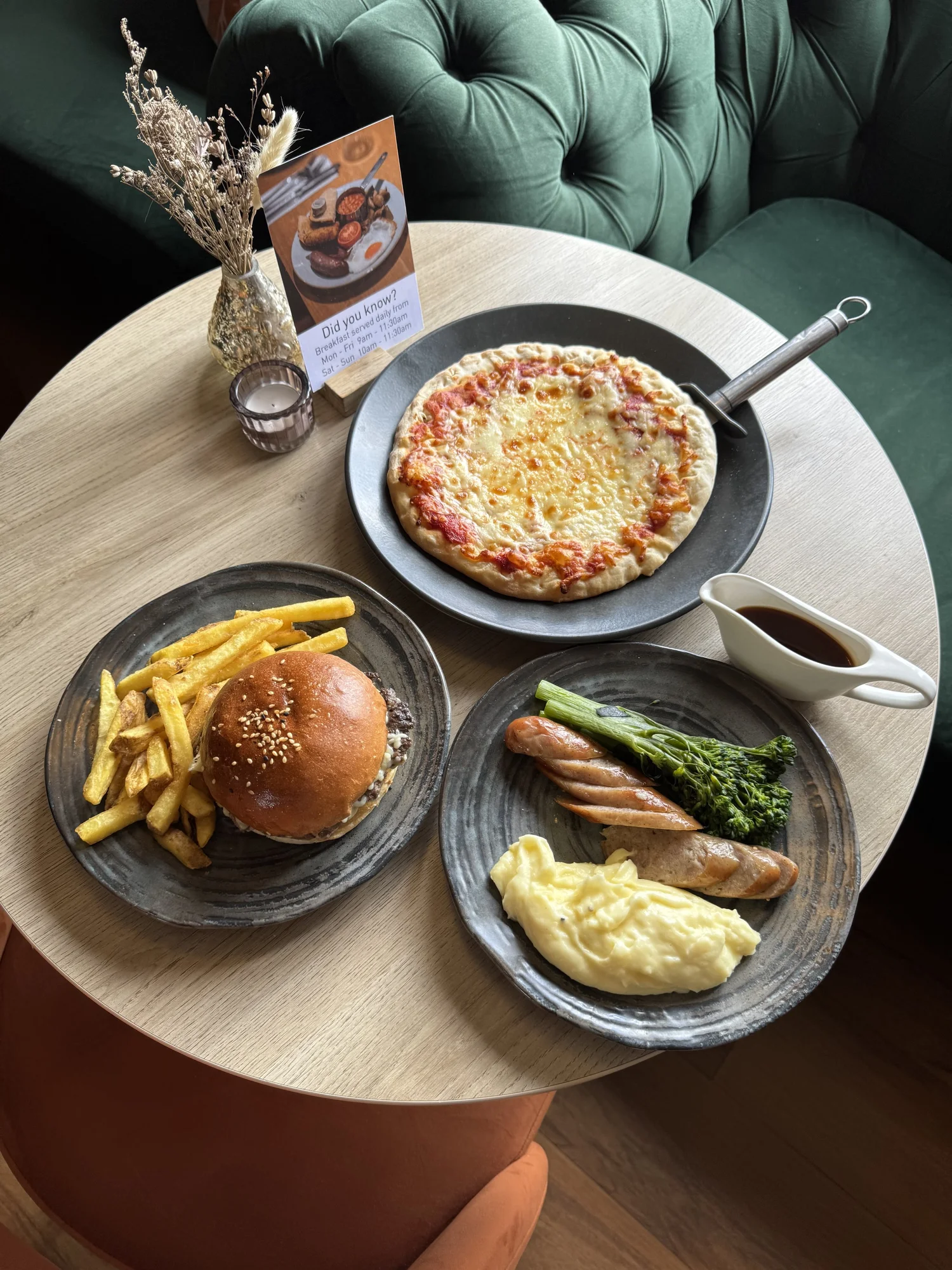 Menus — THE SWAN