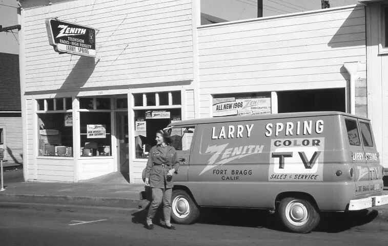 Larry Spring — Larry Spring Museum