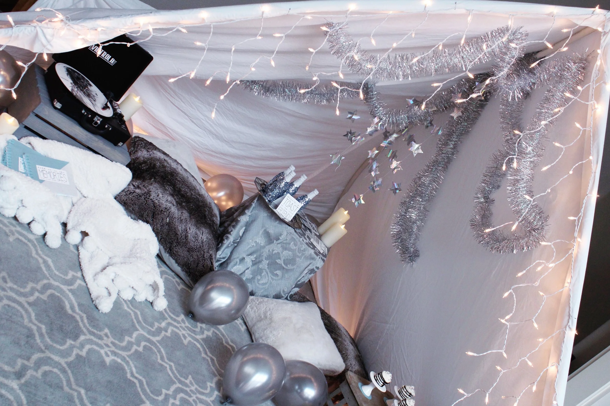 Taylor Swift "Reputation"-Inspired New Year's Eve Party — Design ...