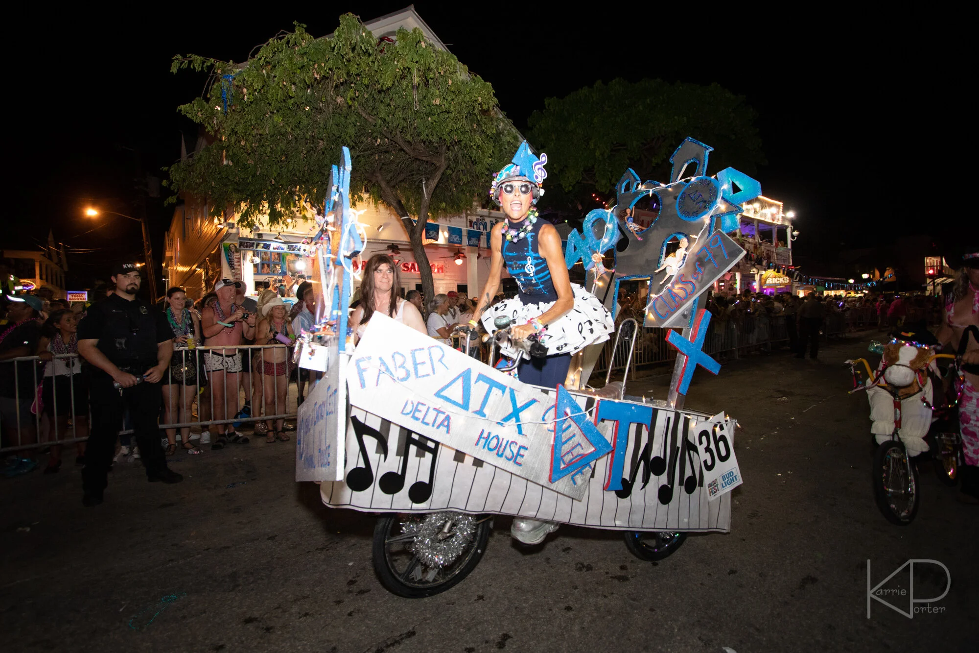 Crowds, Costumes, Craziness - Fantasy Fest Parade 2019 — Karrie Porter