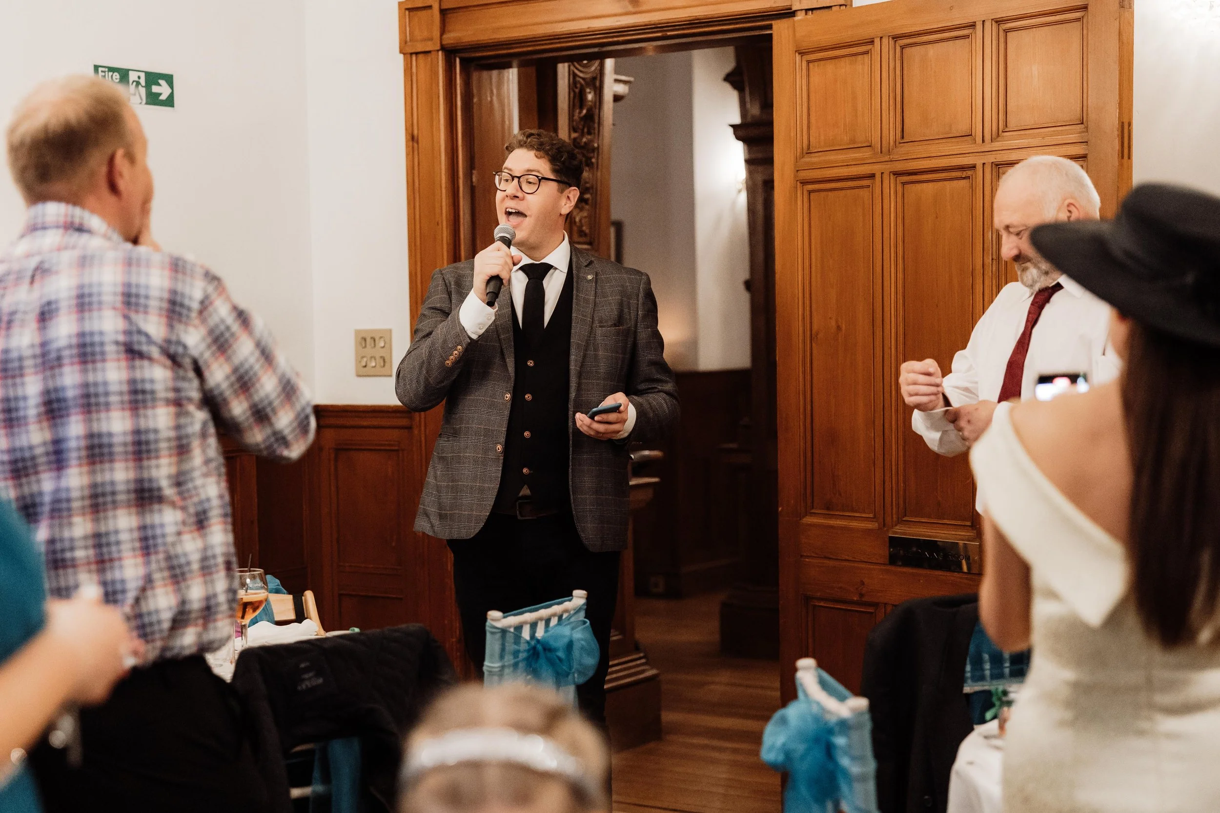 5 Reasons Why Every Wedding Needs A (Magical) Toastmaster — Ricky Locke ...