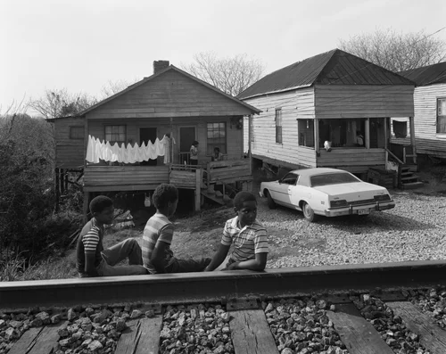 EMBRACING THE PHOTOGRAPHER'S BANE AND BLESSING BY BALDWIN LEE — L ...