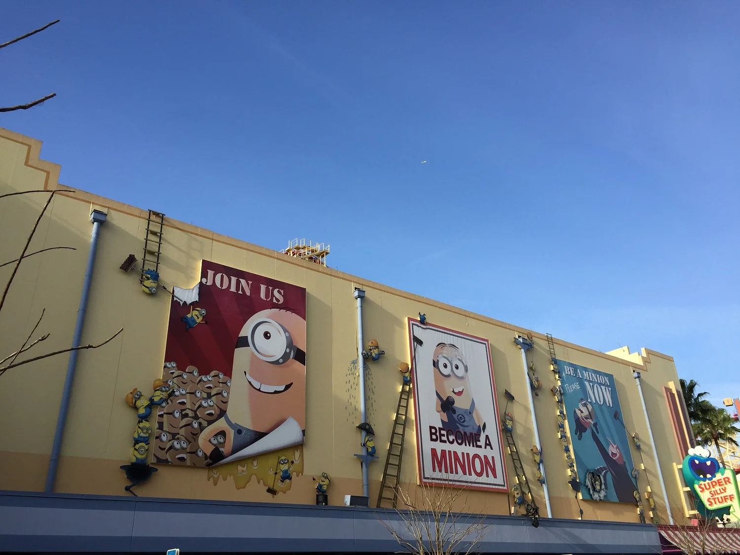 Despicable Me Ride Logo