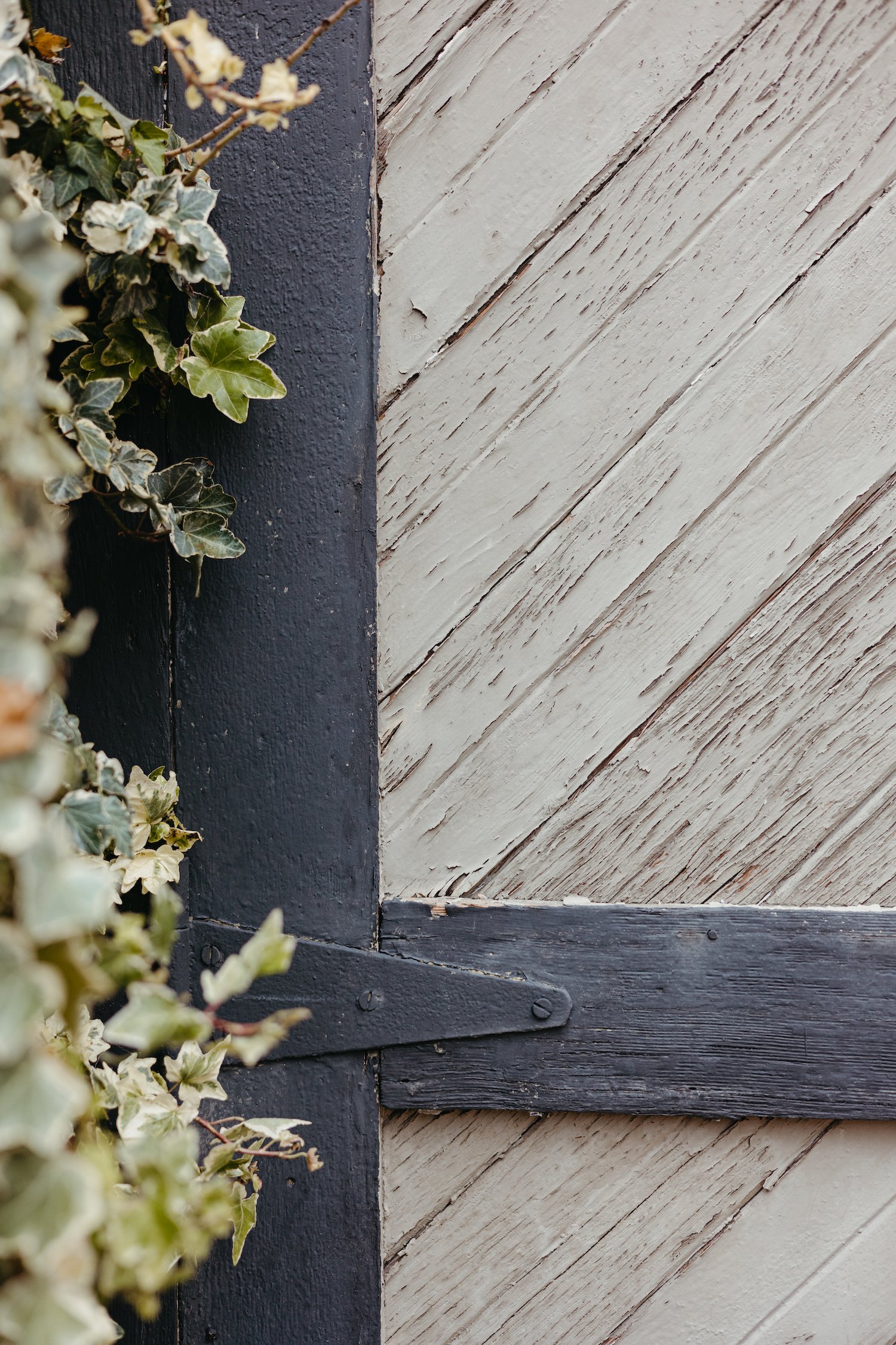 How To Safely Work Around Lead-Based Paint When Re-Painting The ...