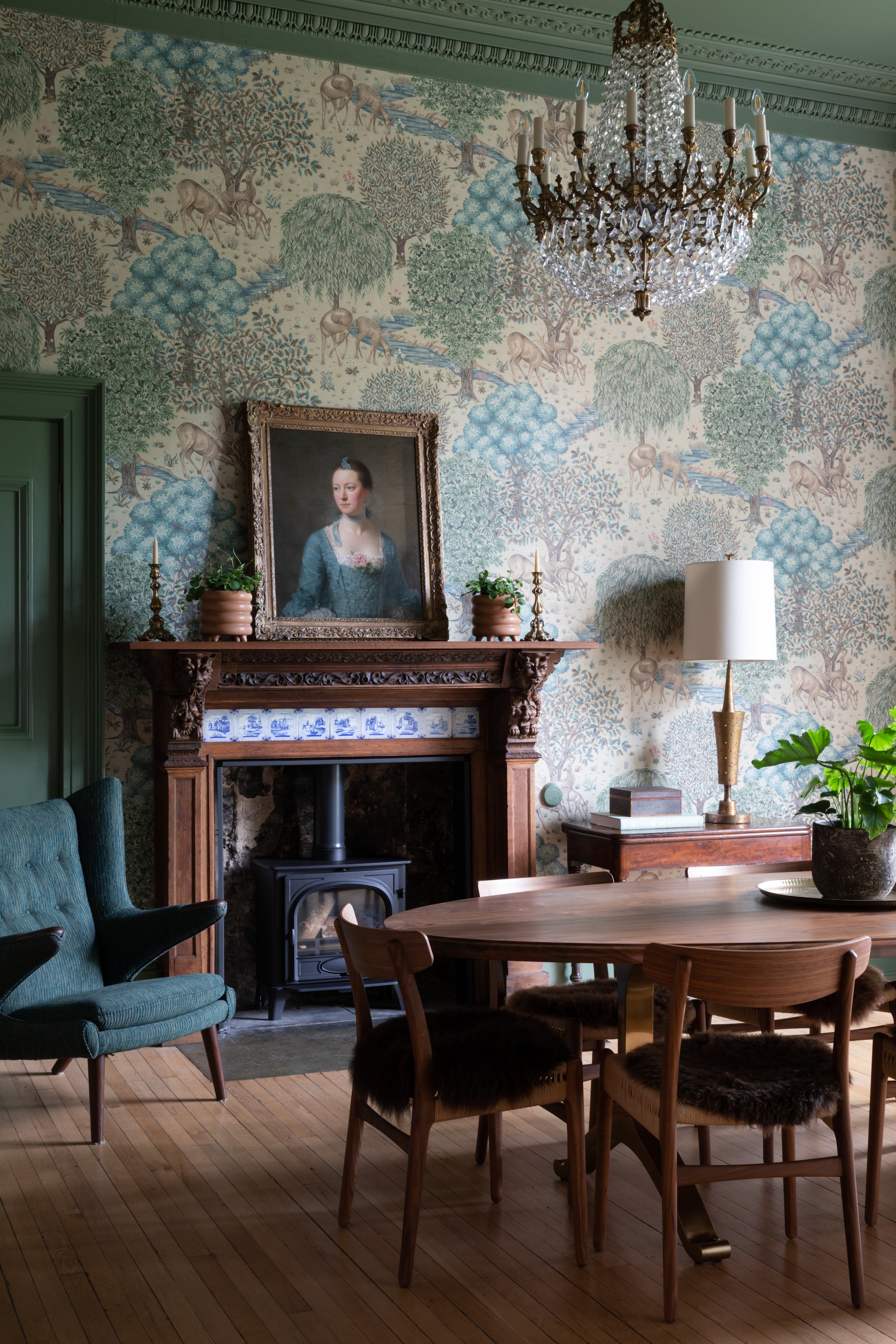 INTERIORS BY LISA GUEST