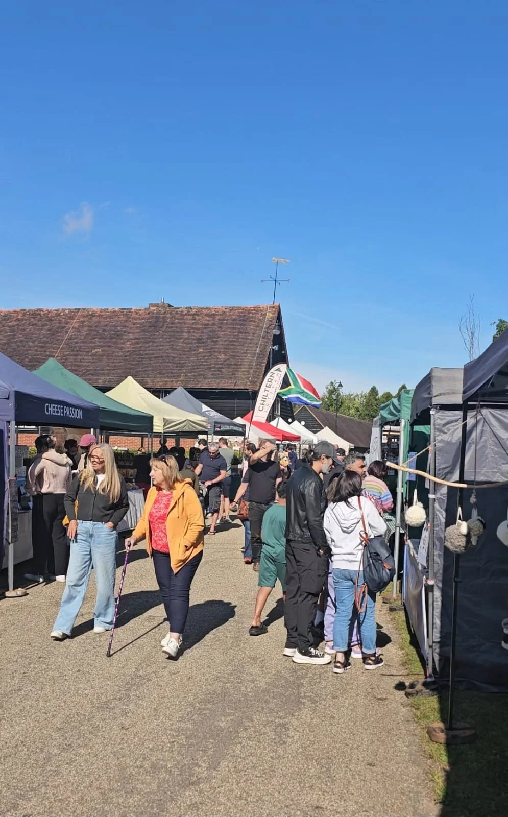 Ruislip — Duck Pond Market