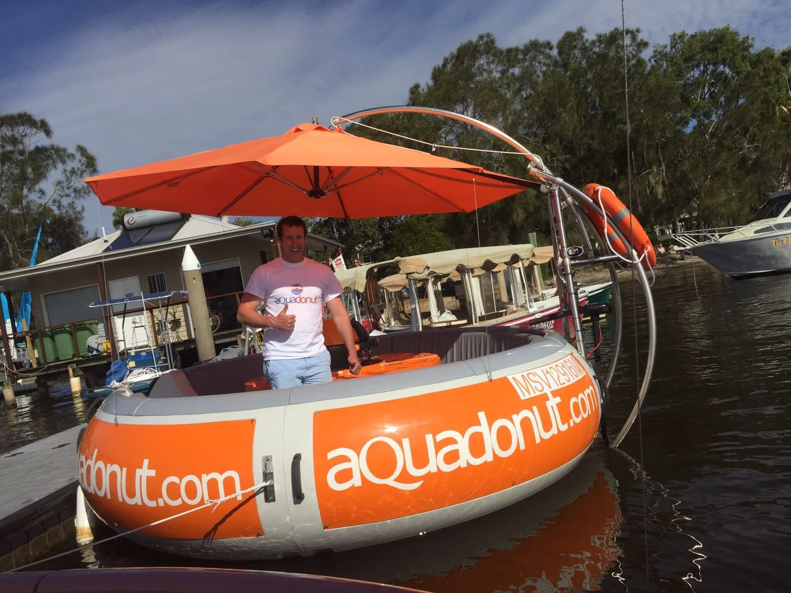BBQ electric boat hire melbourne — Aqua Donut BBQ Boat Hire