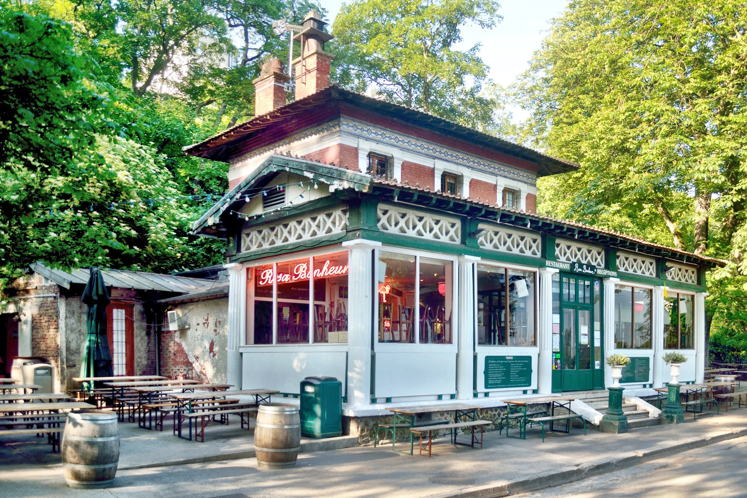 Rosa Bonheur, a Friendly Watering Hole in Parc des Buttes Chaumont