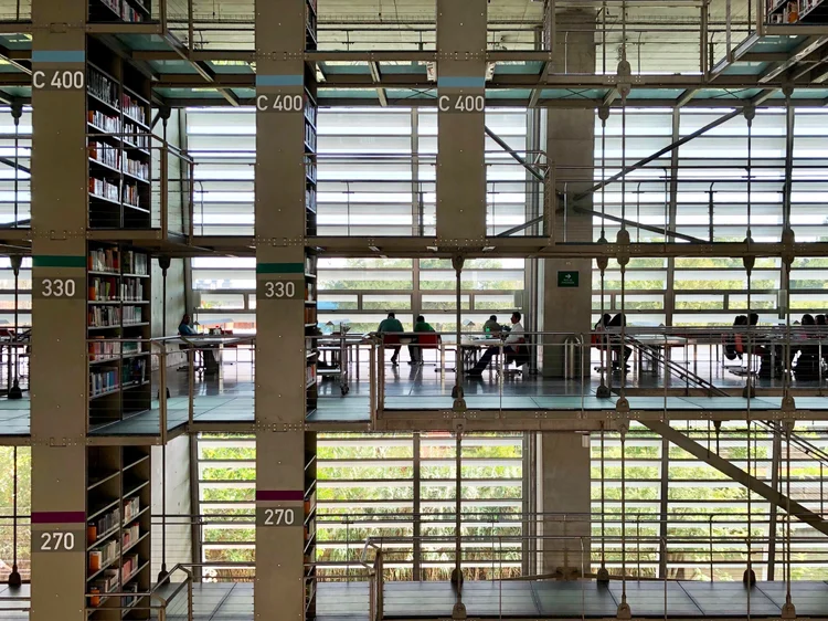Biblioteca Vasconcelos: A Futuristic Architectural Marvel