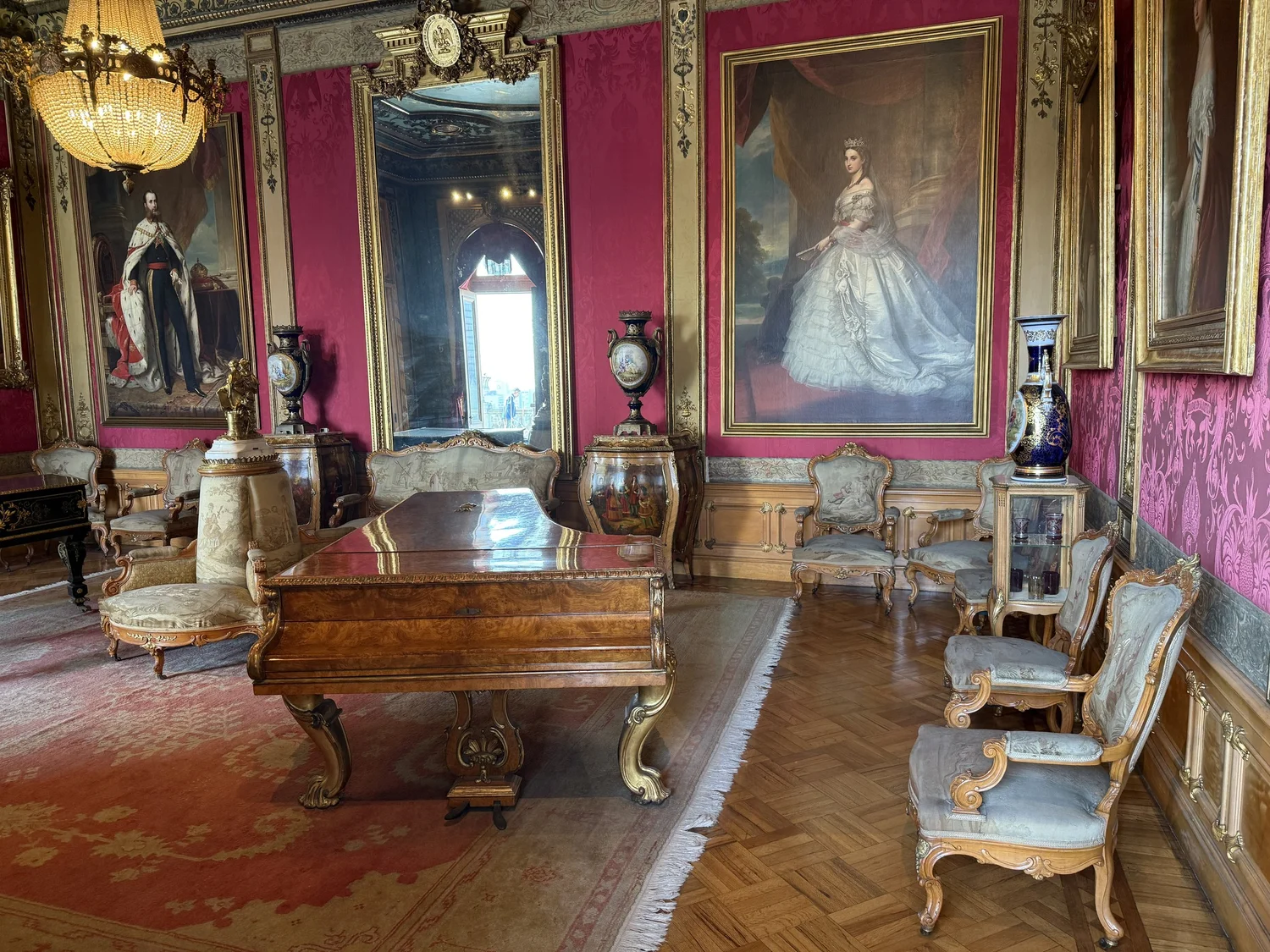 Chapultepec Castle’s Lavish Décor and Imperial Intrigue in CDMX