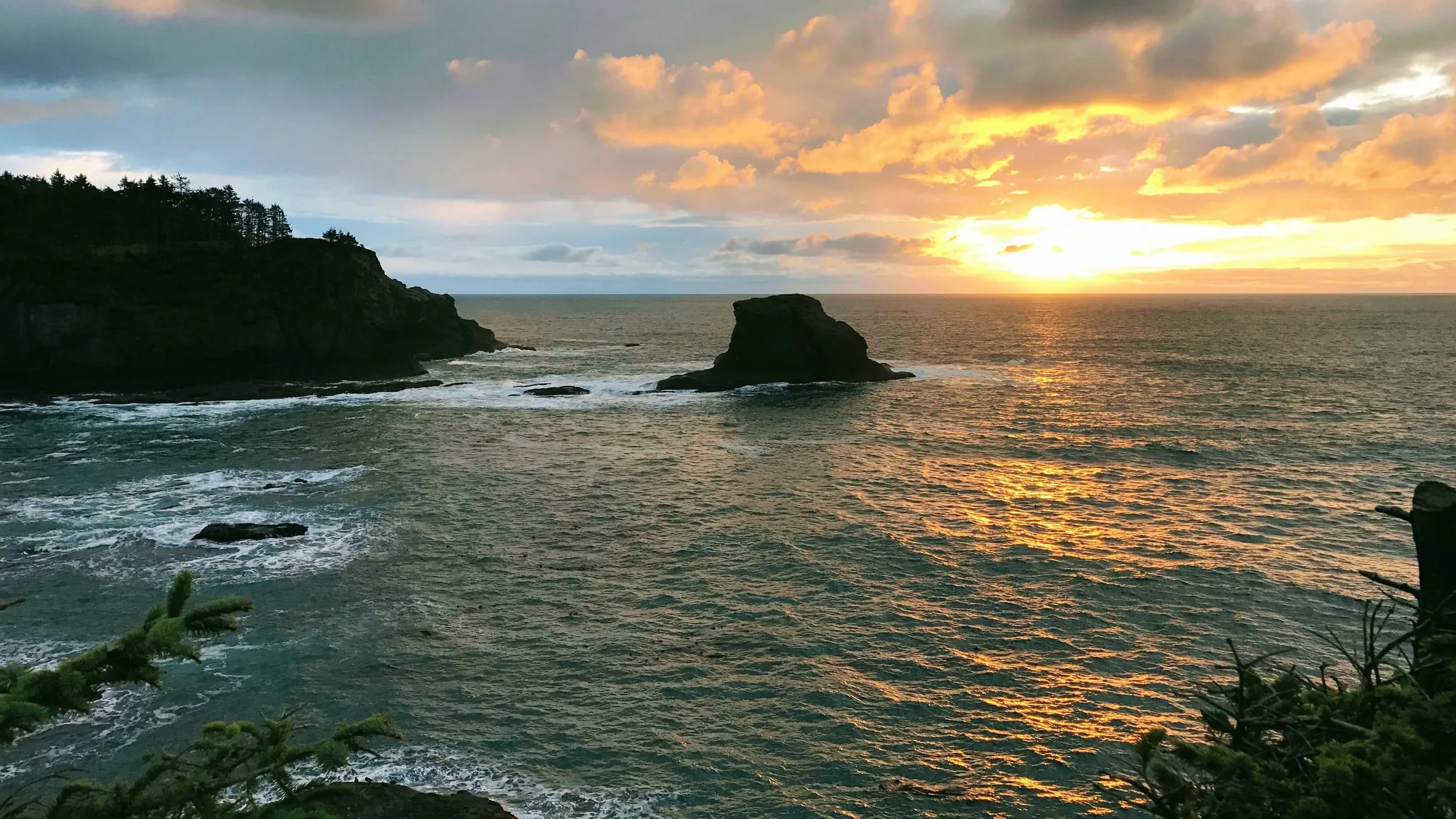 The Golden Hour At The Pacific Northwest's Magnificent Cape Flattery ...