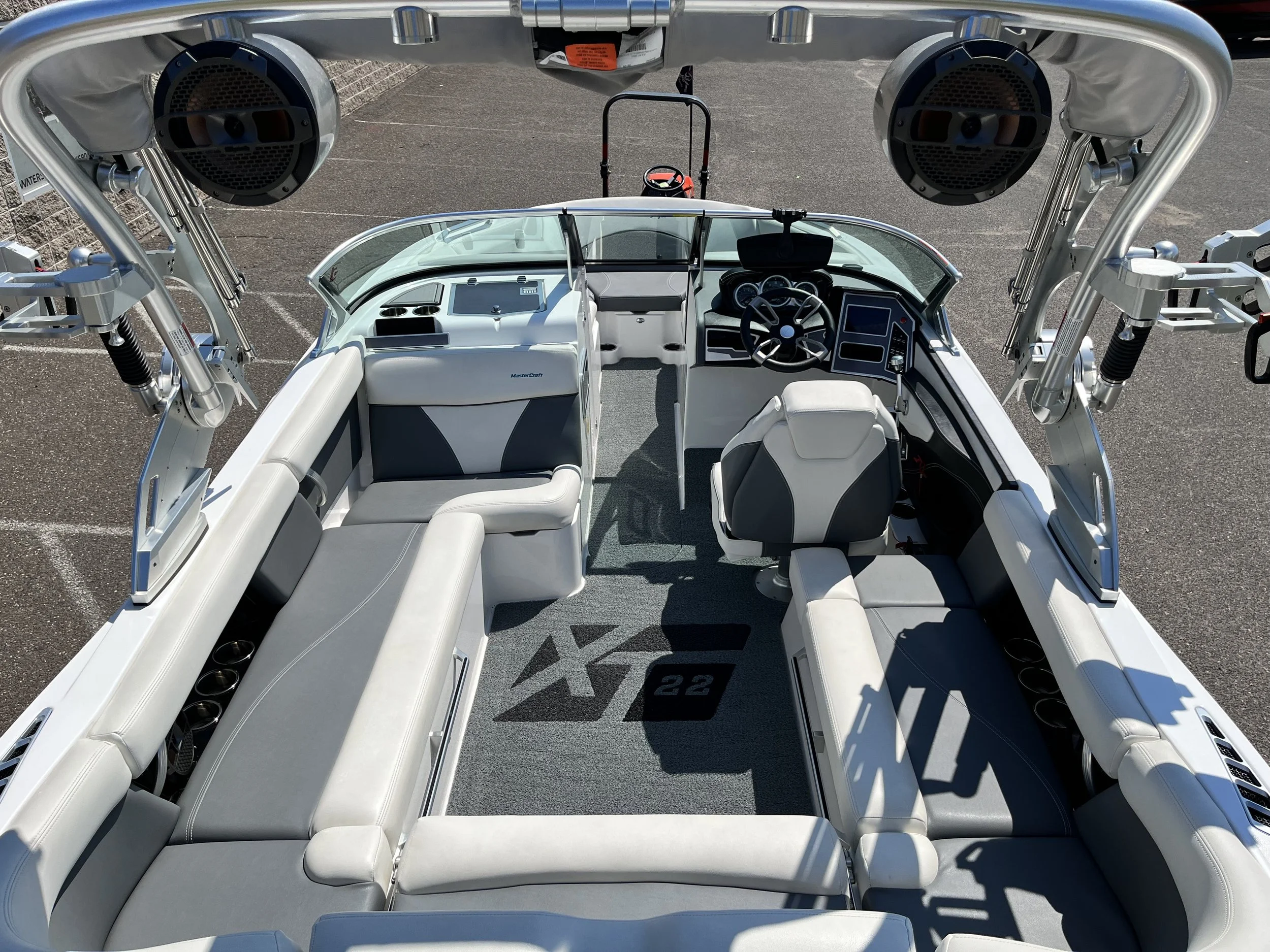 2019 MasterCraft XT22 | Kahuna Blue — Midwest Water Sports ...