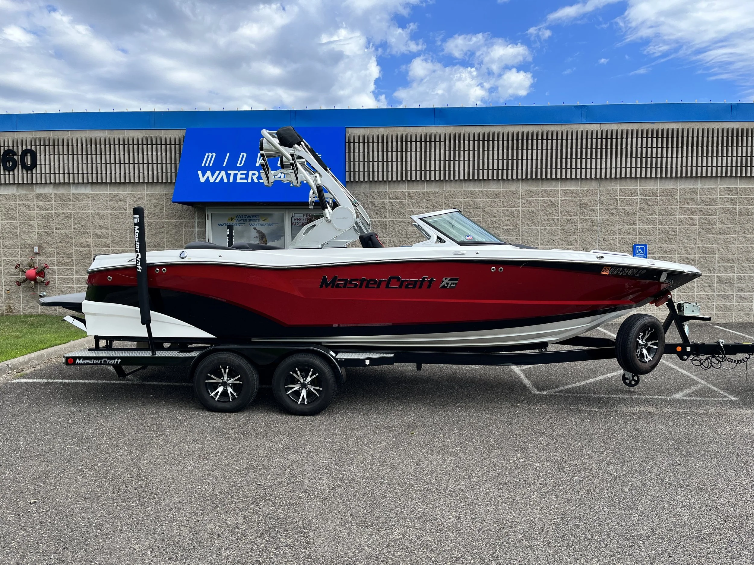 Midwest Water Sports - MasterCraft, Supra, & Moomba Boat Dealer