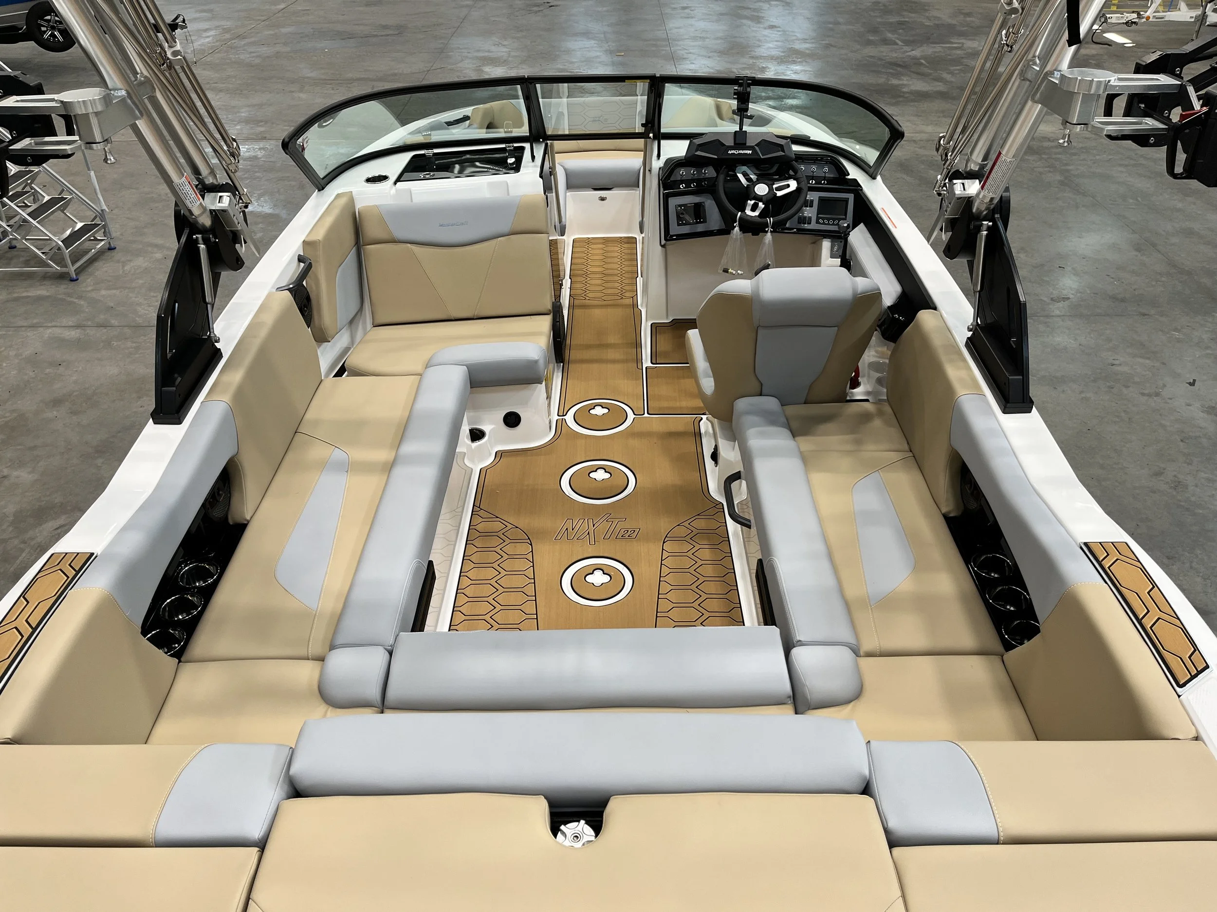 2023 MasterCraft NXT22 | Coastal Blue Flake — Midwest Water Sports ...