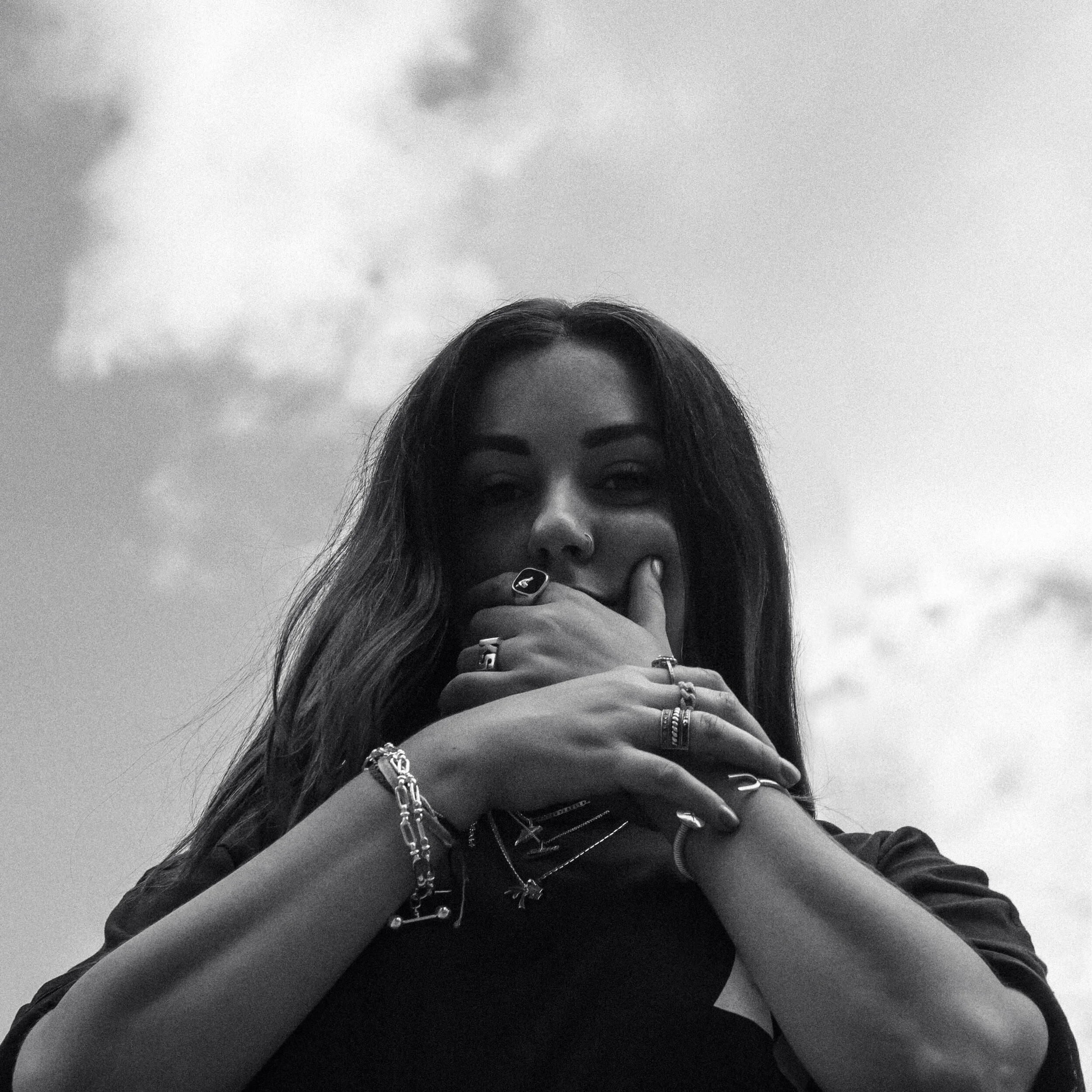 Q&A | Kelly Shami "Nameplate Poetry"