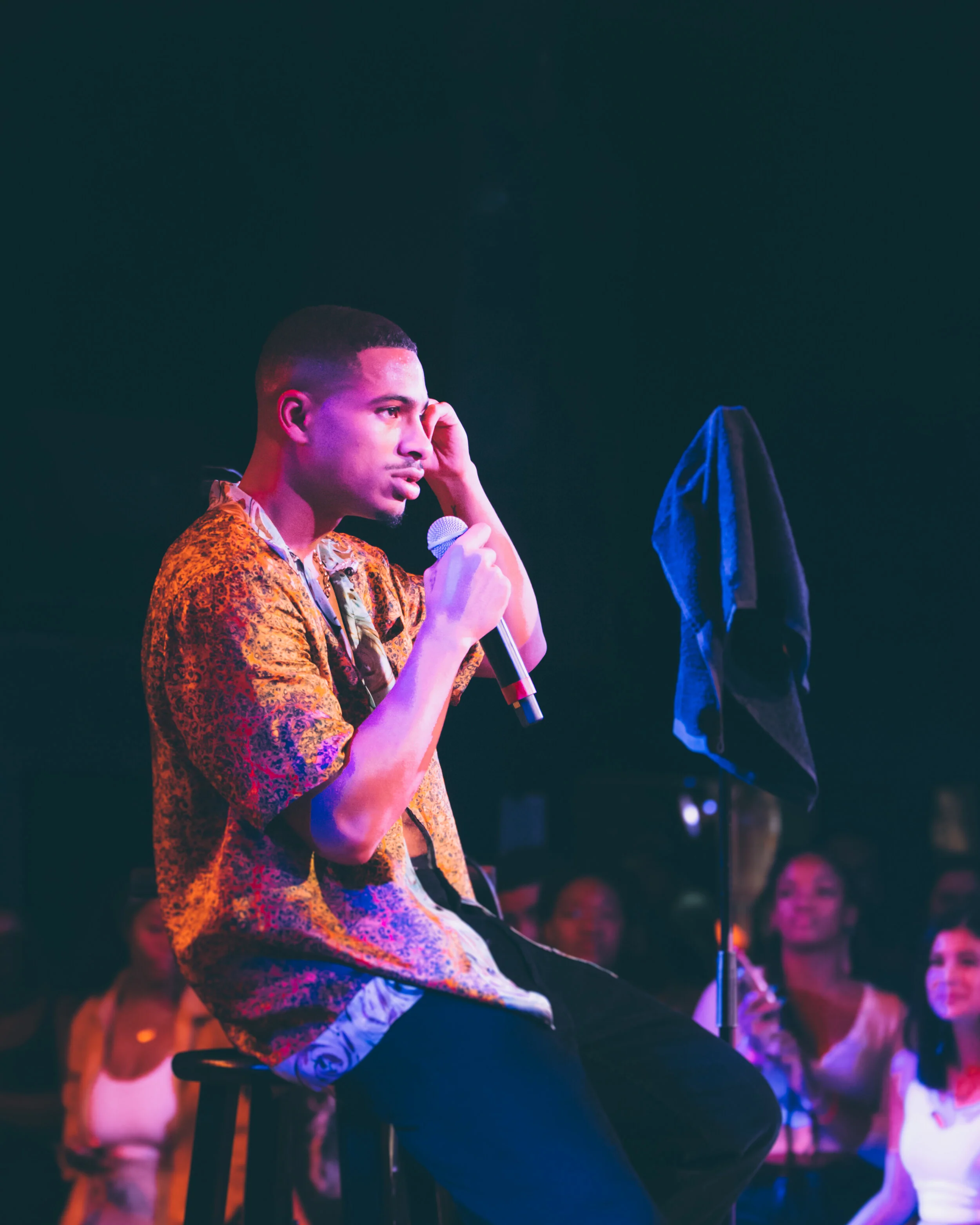 Live | Arin Ray