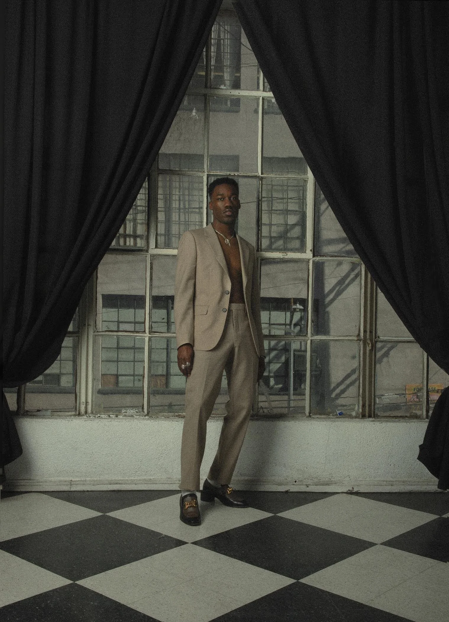 Giveon | Get To Know Baritone Singer-Songwriter