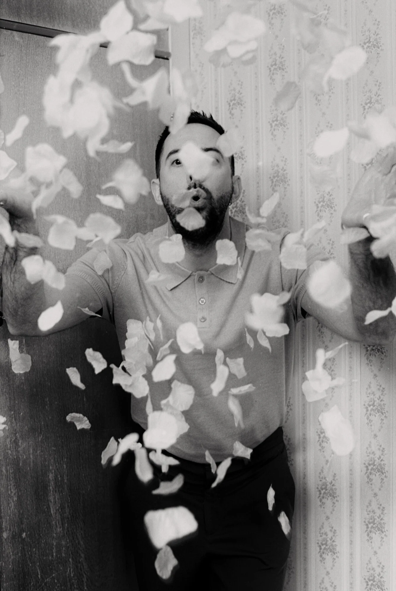 Bruno Major | A Chat About Singing, Self-Reflecting, and Staring at Trees