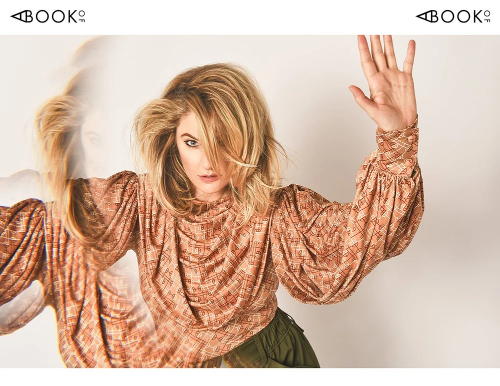 MÄDCHEN AMICK ON THE ENJOYABLE CHAOS OF RIVERDALE, TWIN PEAKS & THE ...