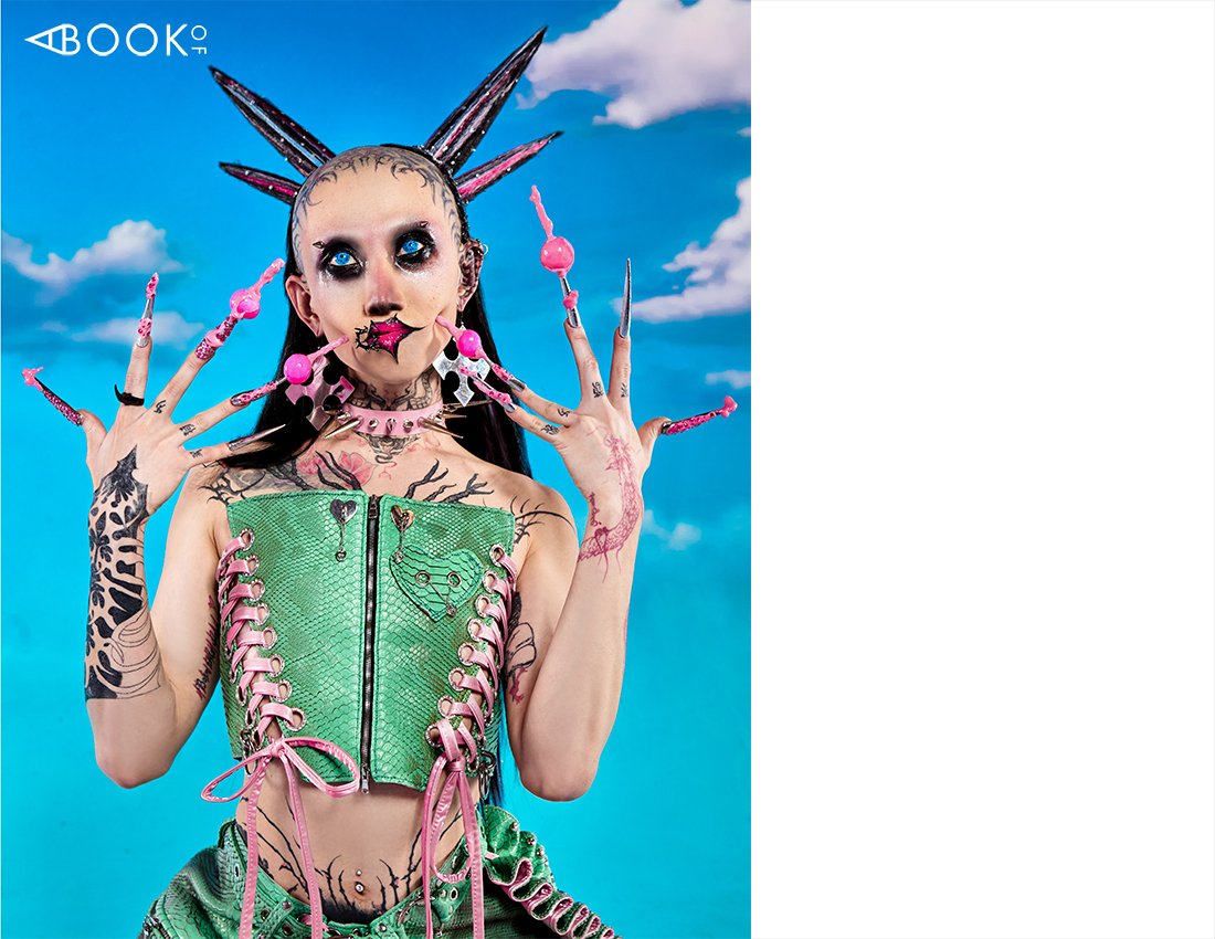 VAMPIRE CHINESE — A BOOK OF MAGAZINE