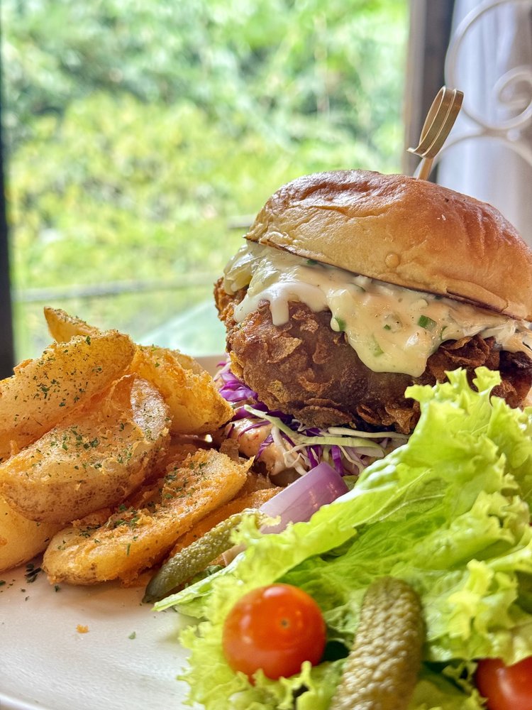 Burrow Café Reservations & Menu — Antipolo Beehouse