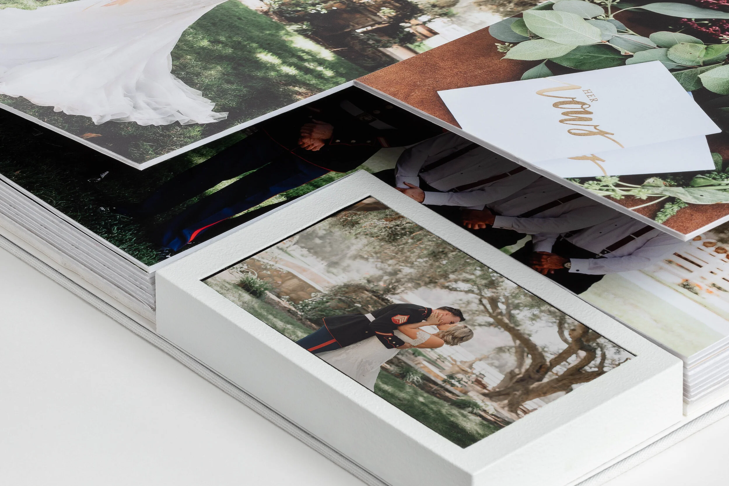 InMotion Albums - World's First Print Plus Digital Book