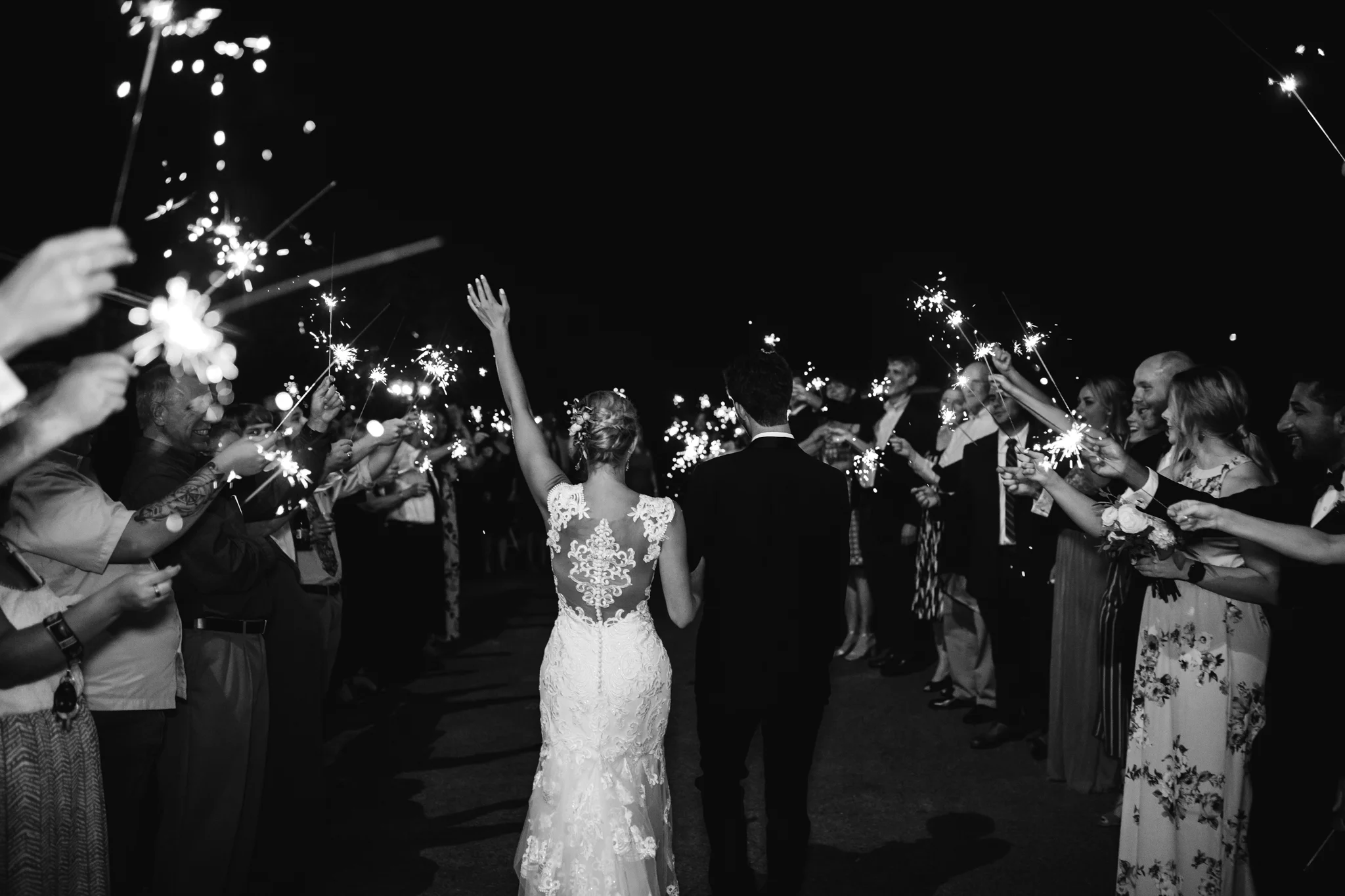 How to Pull off the Perfect Sparkler Exit at Your Wedding — Memphis ...