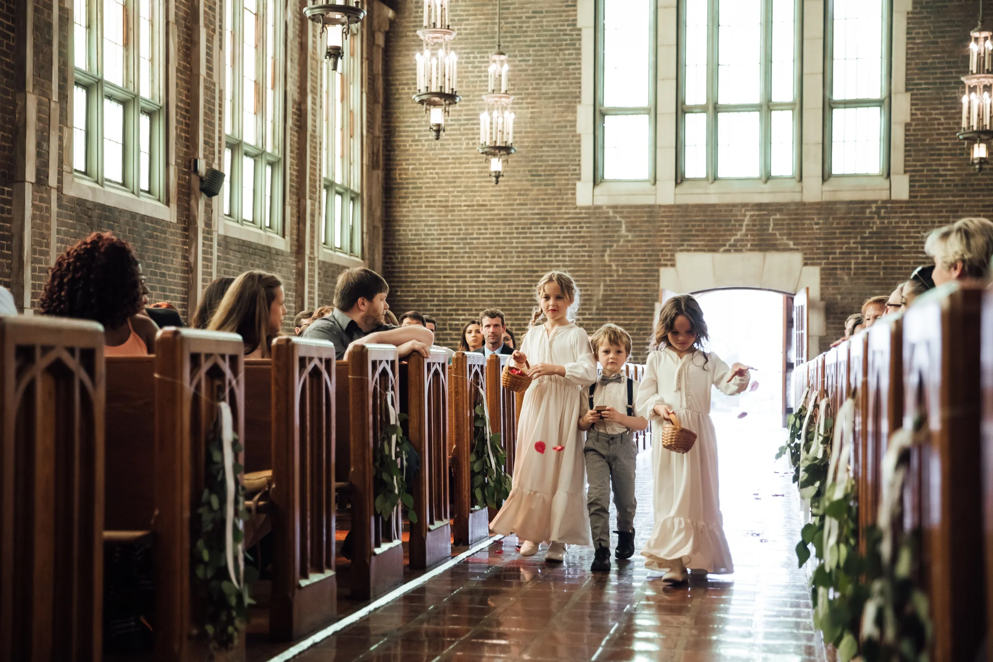 Spring Wedding in Chattanooga, TN at the Patten Chapel and The ...