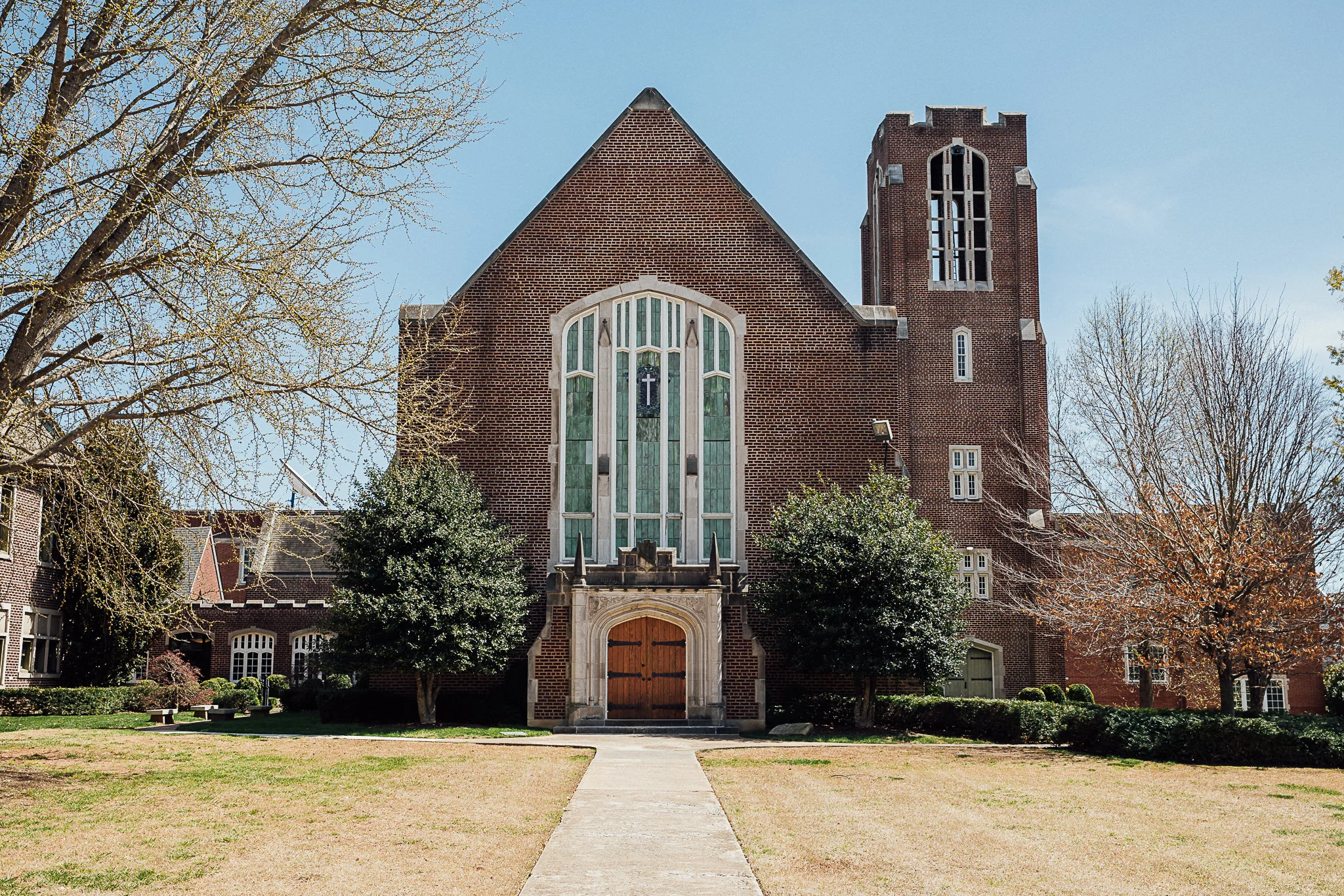 Spring Wedding in Chattanooga, TN at the Patten Chapel and The ...