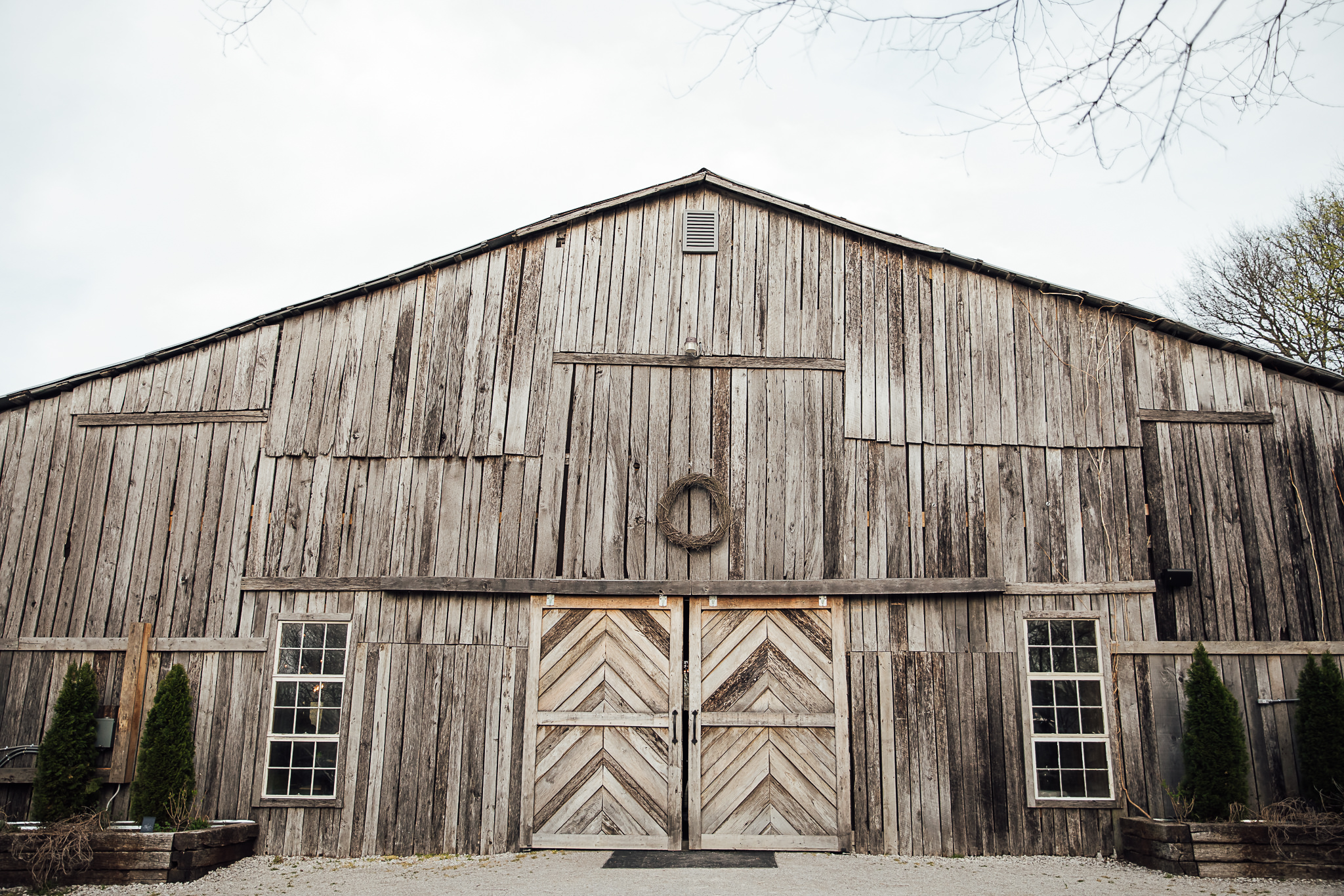 A Whimsical Spring Wedding at Meadow Hill Farms | Hannah & Reuben ...