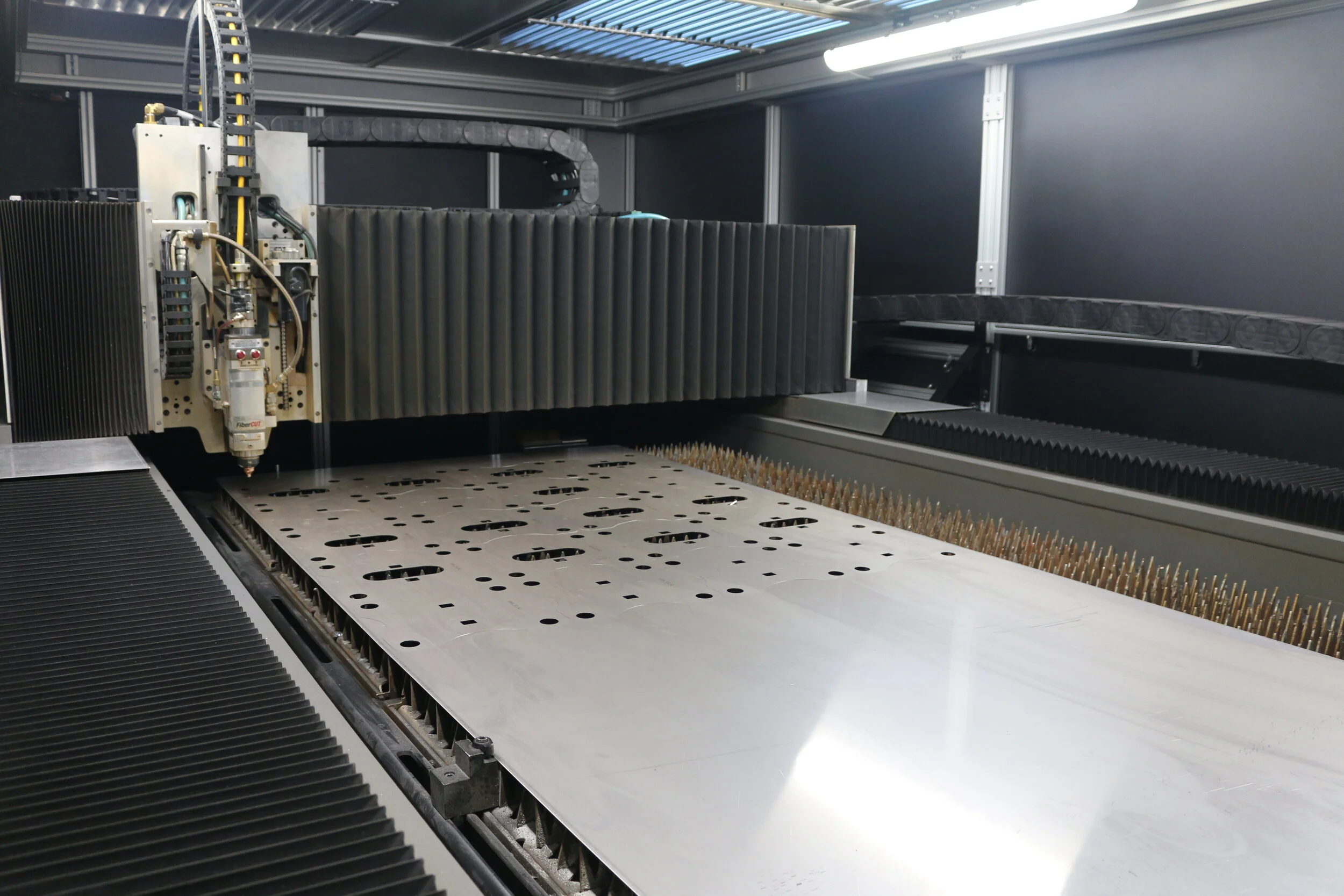 CL-900 Series Fiber Laser Cutting System — Cincinnati Incorporated
