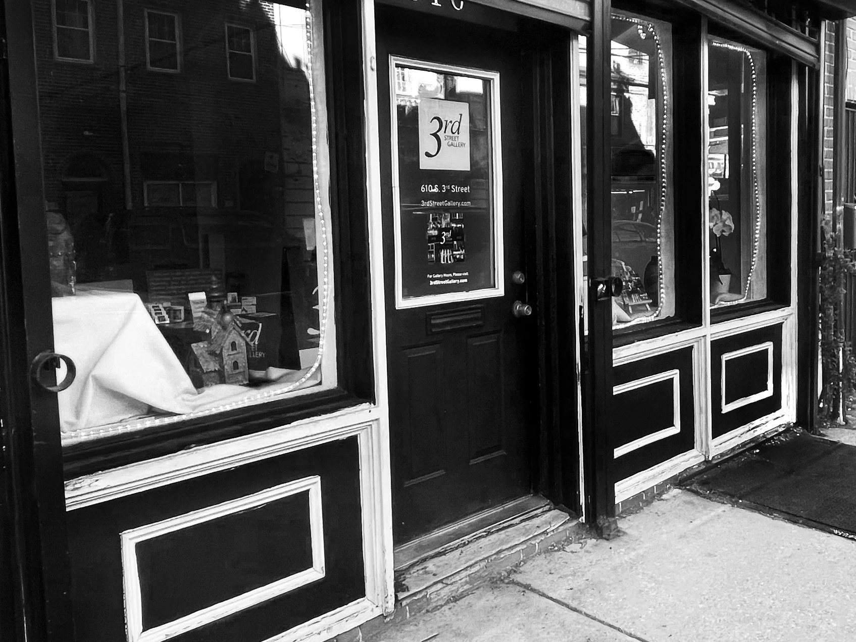 About — 3rd STREET GALLERY