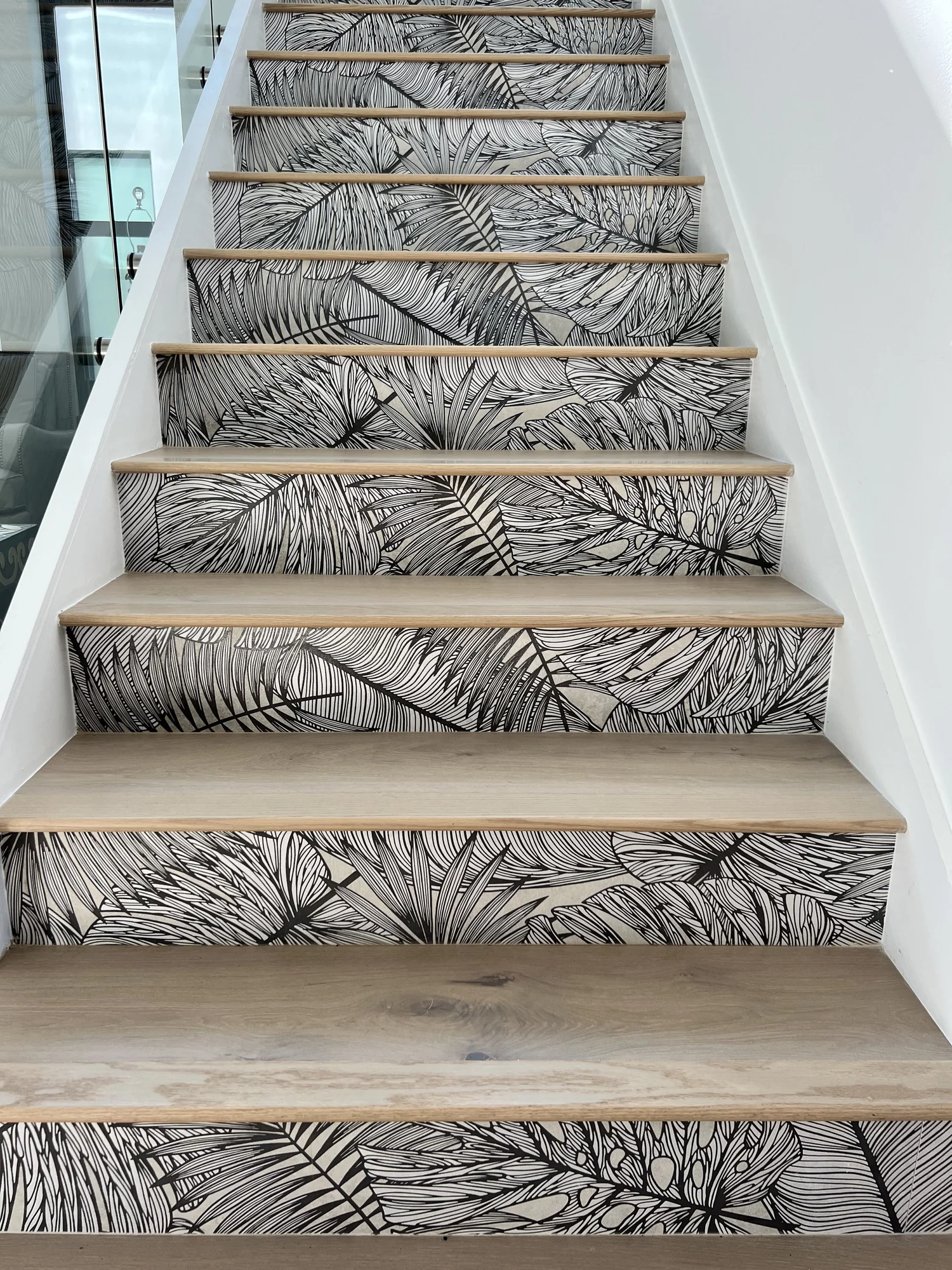 Stylish Grey Porcelain Tile with Black Palm Leaf Design - Perfect Wall ...