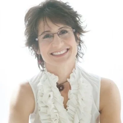 Lisa Geraci Rigoni — High-Heeled Happy Hour