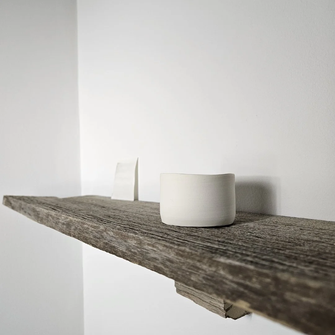 Utako Shindo | Liminal in hand: paper curls like the form of clay 閾の手 ...