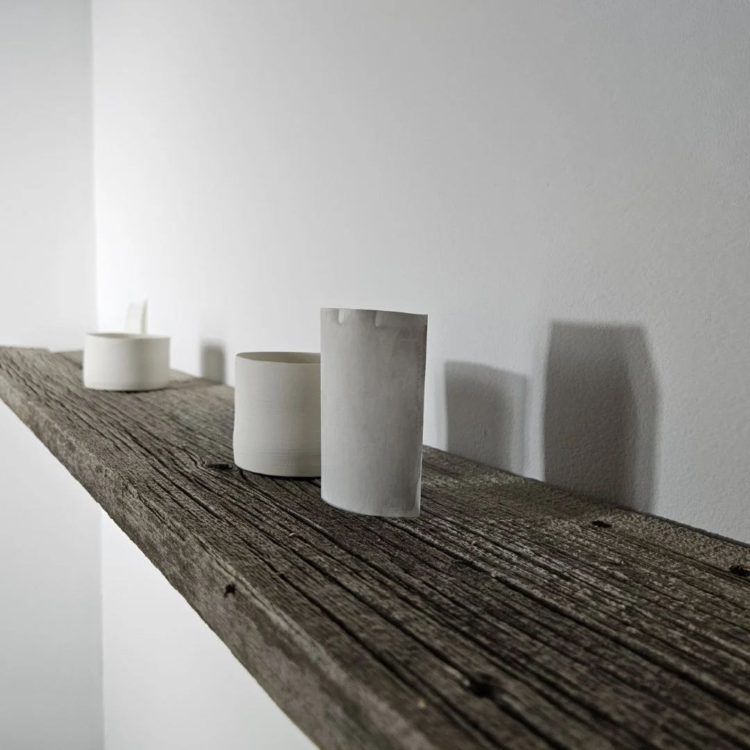 Utako Shindo | Liminal in hand: paper curls like the form of clay 閾の手 ...