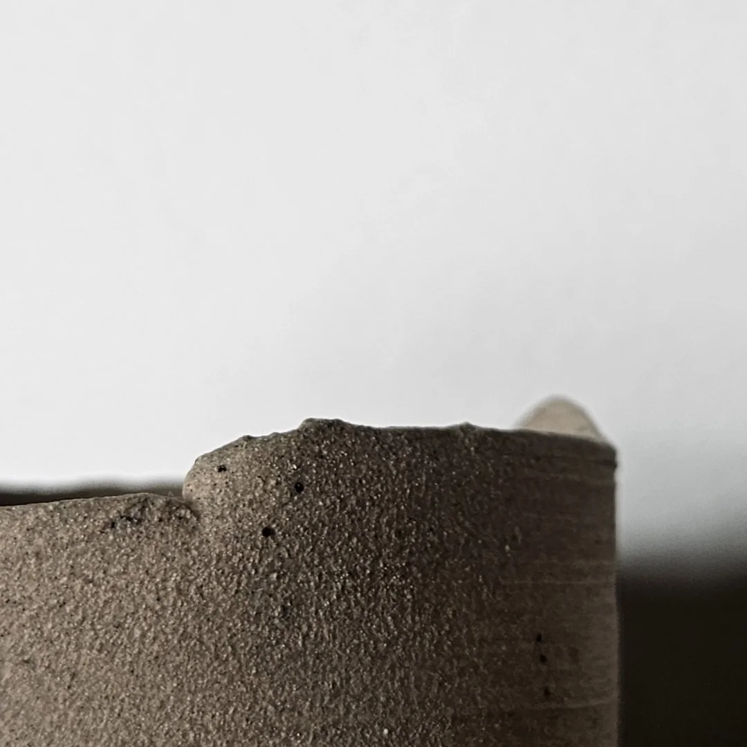 Utako Shindo | Liminal in hand: paper curls like the form of clay 閾の手 ...