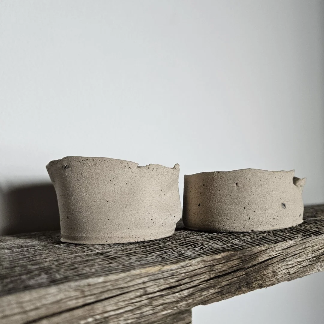 Utako Shindo | Liminal in hand: paper curls like the form of clay 閾の手 ...