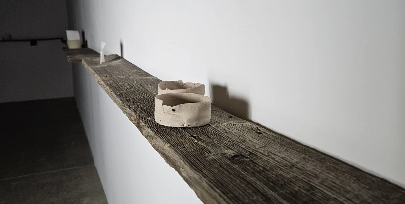 Utako Shindo | Liminal in hand: paper curls like the form of clay 閾の手 ...
