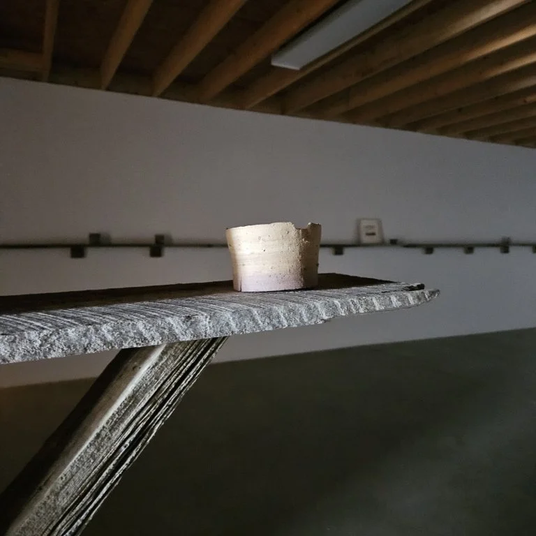 Utako Shindo | Liminal in hand: paper curls like the form of clay 閾の手 ...