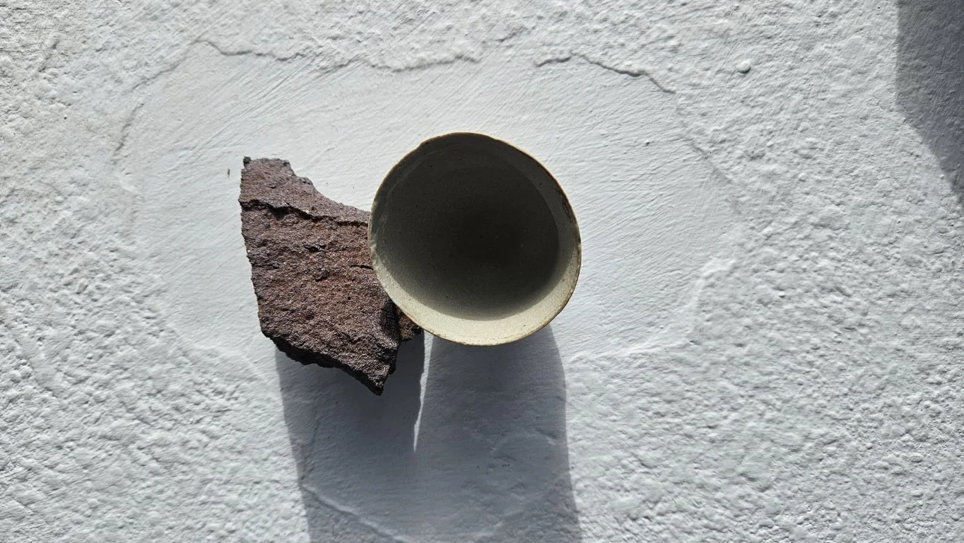 Utako Shindo | Liminal in hand: paper curls like the form of clay 閾の手 ...