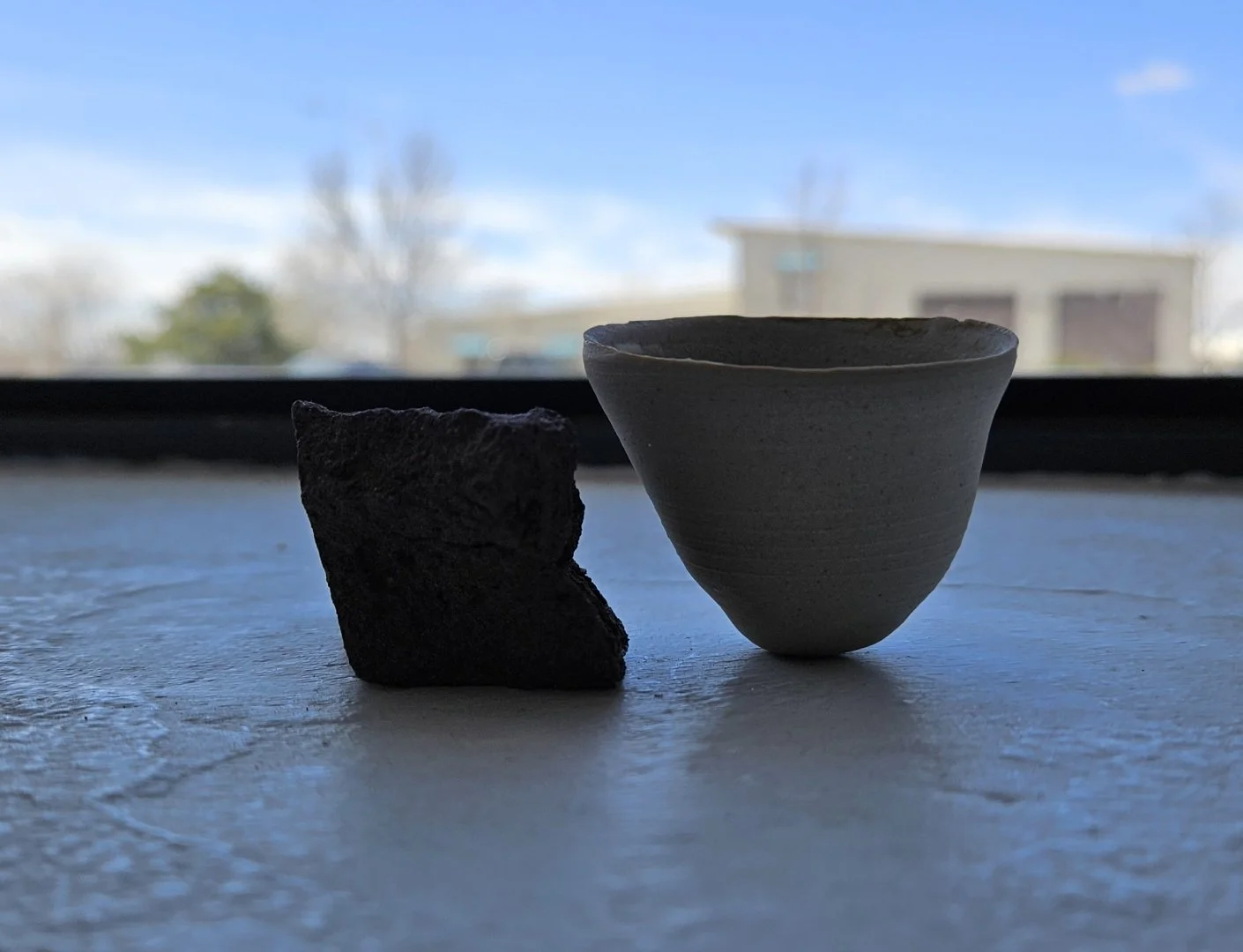 Utako Shindo | Liminal in hand: paper curls like the form of clay 閾の手 ...