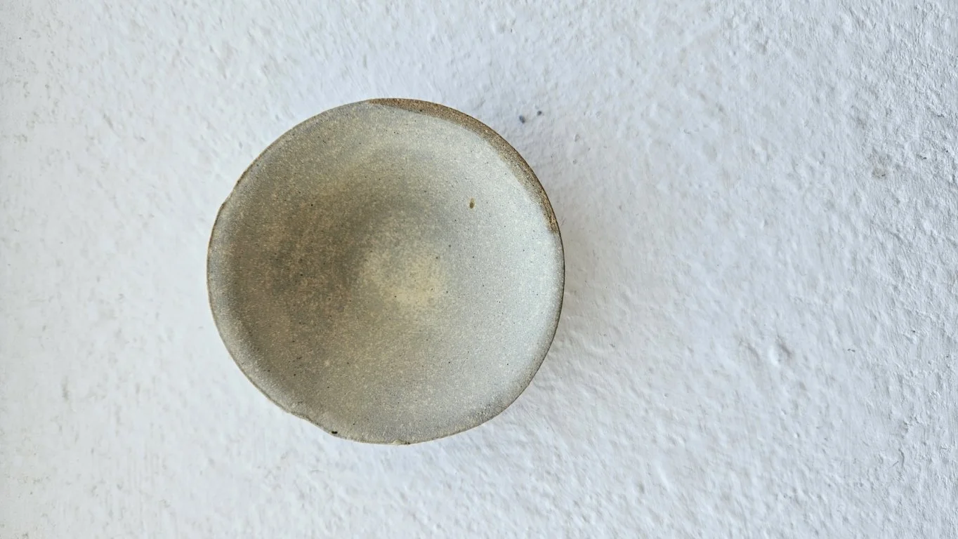 Utako Shindo | Liminal in hand: paper curls like the form of clay 閾の手 ...