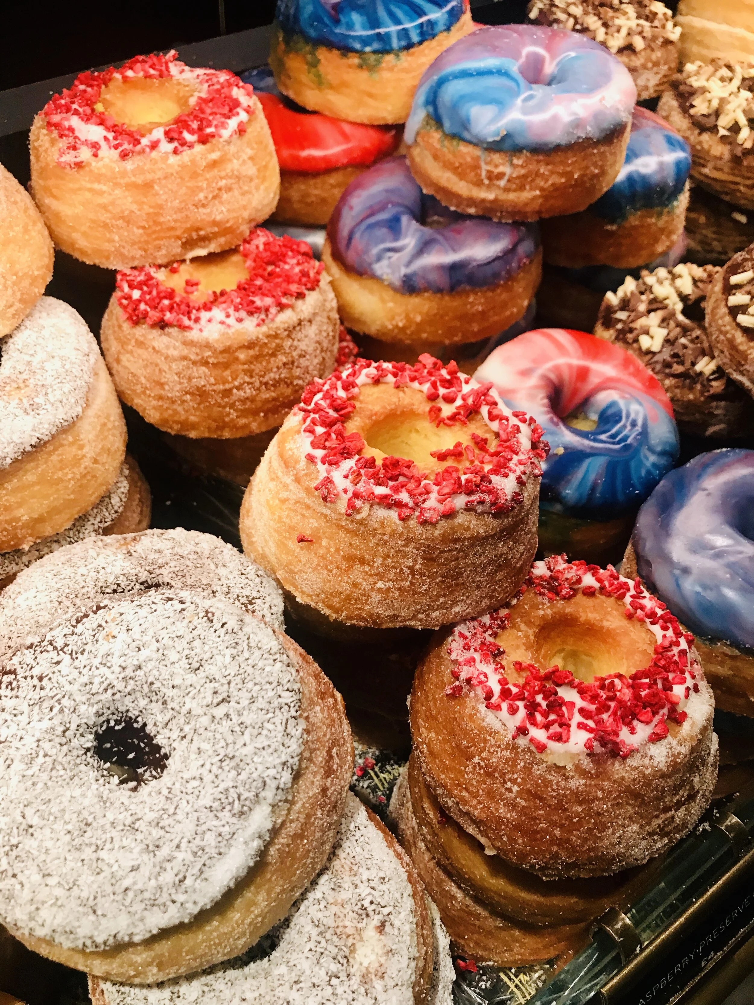 HARRODS FOOD HALL - KNIGHTSBRIDGE, LONDON — Sir and M'lady Dine Out ...