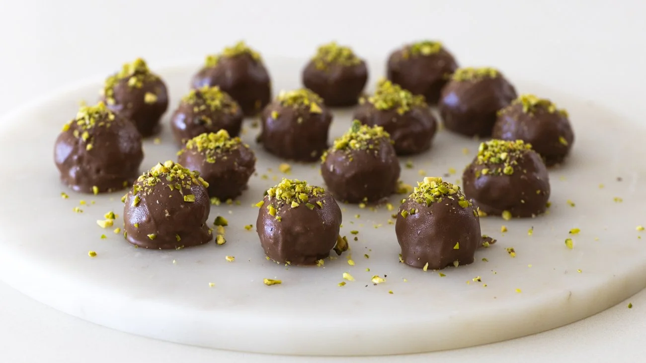 Dubai Chocolate Truffles with a Crunchy Pistachio Filling — Antoniou ...